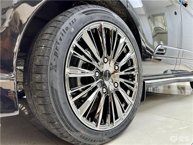 福特沃森威尔黑武士—35.8W顶尖豪华内饰，比GL8香_易车