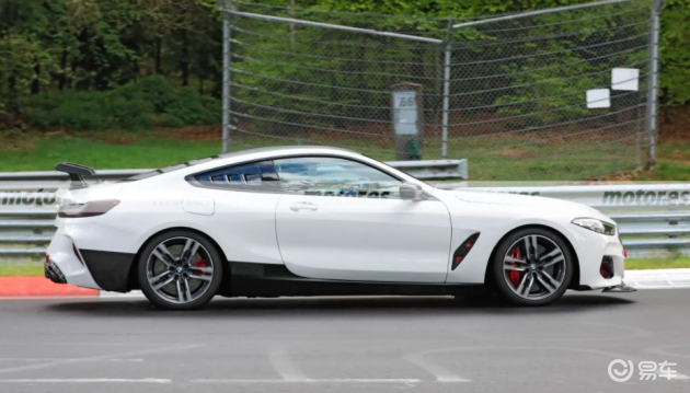 全新宝马M8 CSL谍照曝光，为赛道而生，车尾配大尾翼_易车