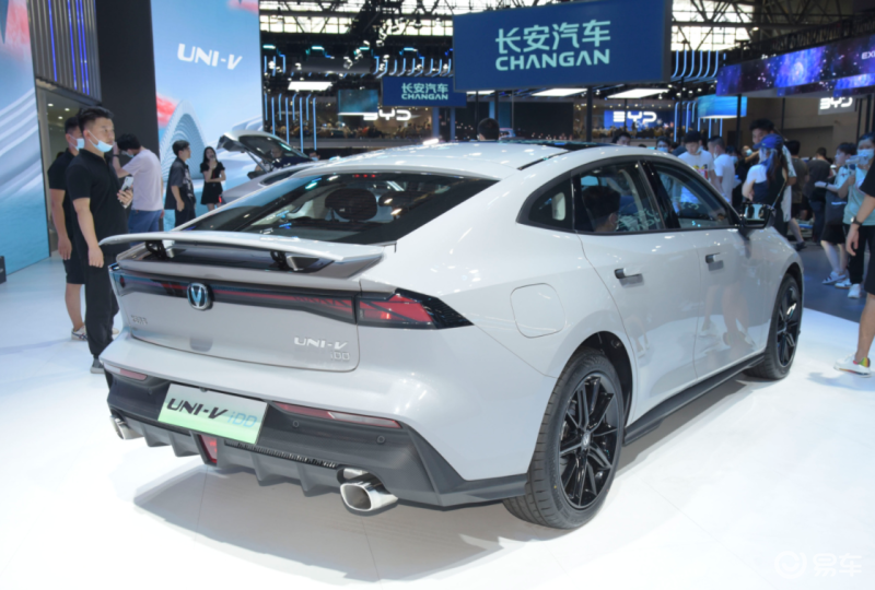 增程PK混动，深蓝SL03、长安UNI-V iDD你选谁_易车