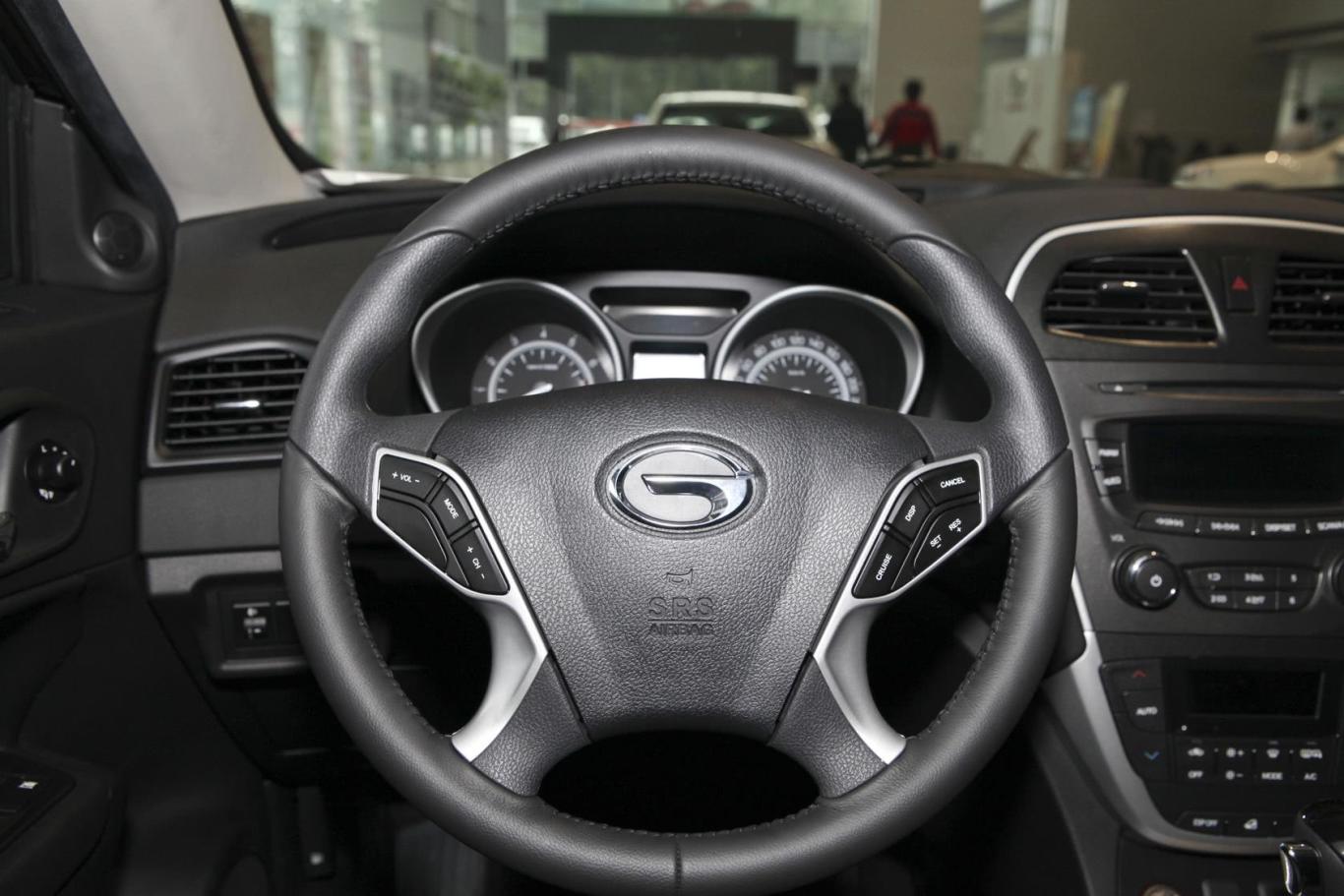 【传祺GS51.8T 自动 两驱 精英版方向盘图片-汽车图片大全】-易车