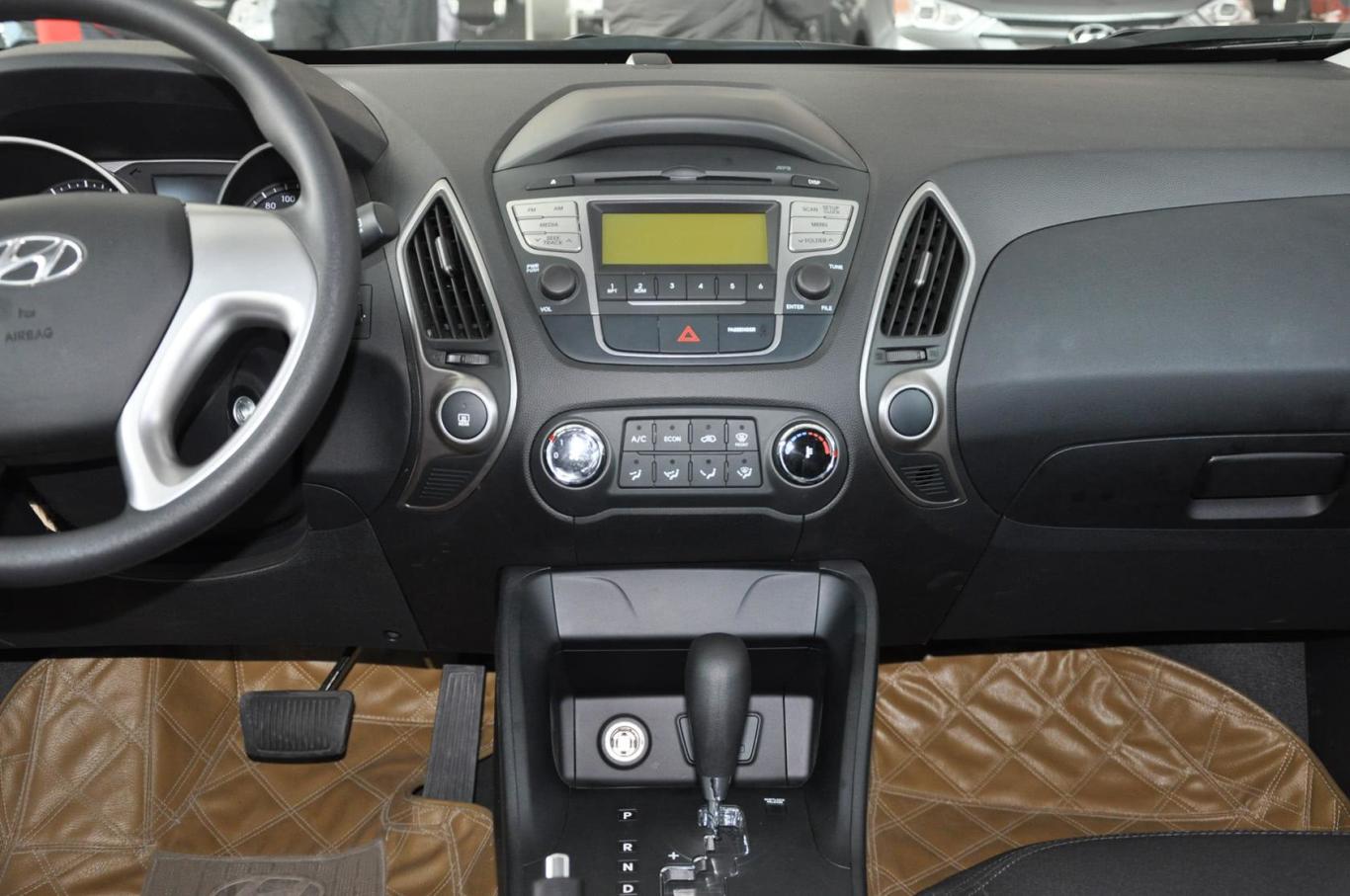 【现代ix352.0L GL 自动 两驱 舒适型 国IV中控台整体图片-汽车图片大全】-易车