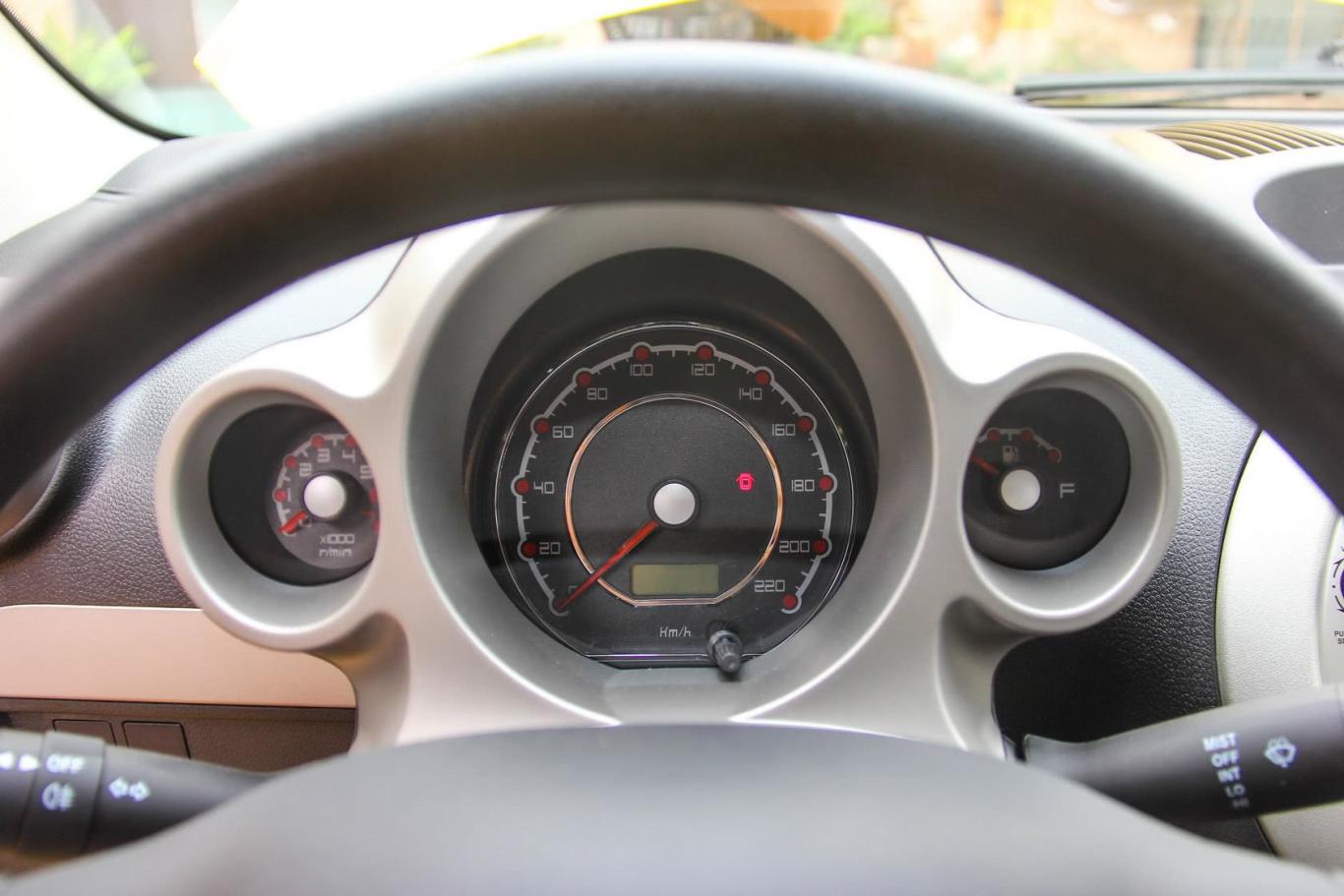 【悦悦J2 1.0L 手动 豪华型仪表盘图片-汽车图片大全】-易车