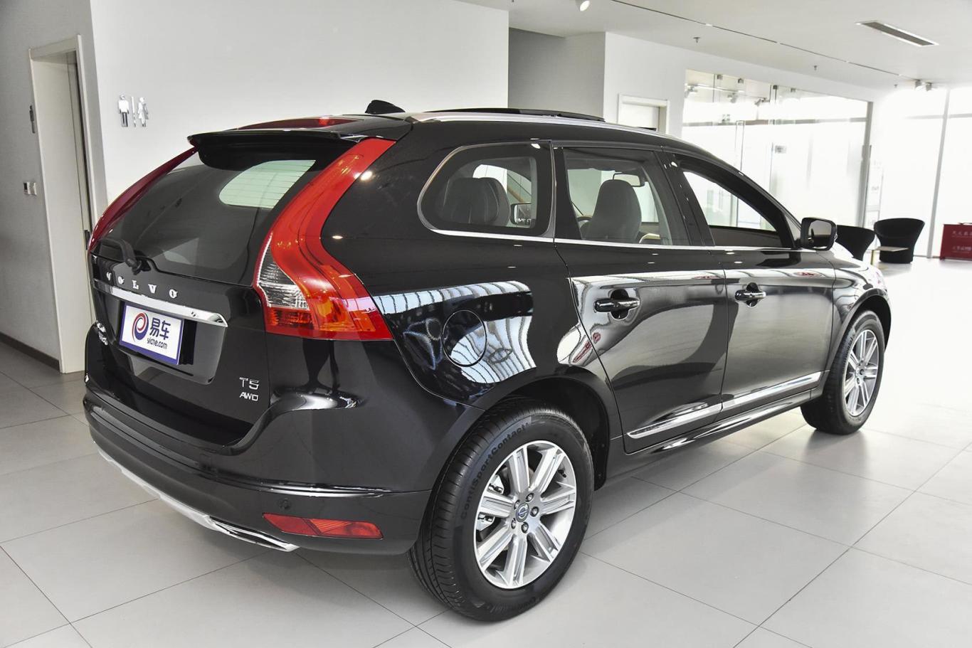 【沃尔沃XC60T5 AWD 智远版侧后45度车头向右水平图片-汽车图片大全】-易车