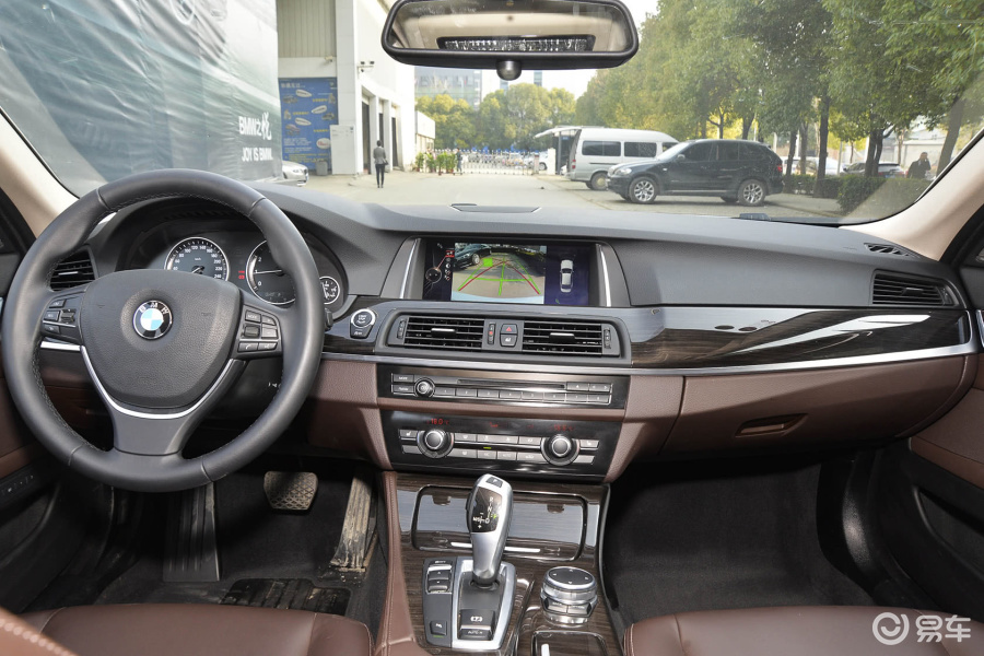 【宝马5系2014款525Li 豪华设计套装内饰全景正拍汽车图片-汽车图片大全】-易车