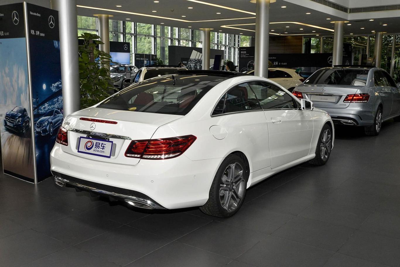 【奔驰E级(进口)E260 Coupe侧后45度车头向右水平图片-汽车图片大全】-易车