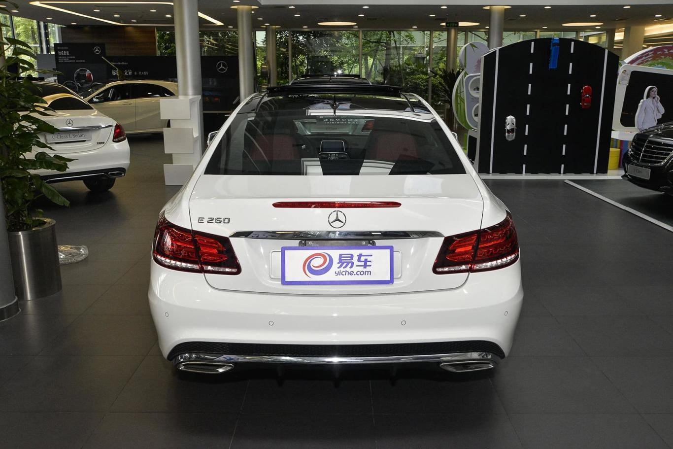 【奔驰E级(进口)E260 Coupe正后水平图片-汽车图片大全】-易车