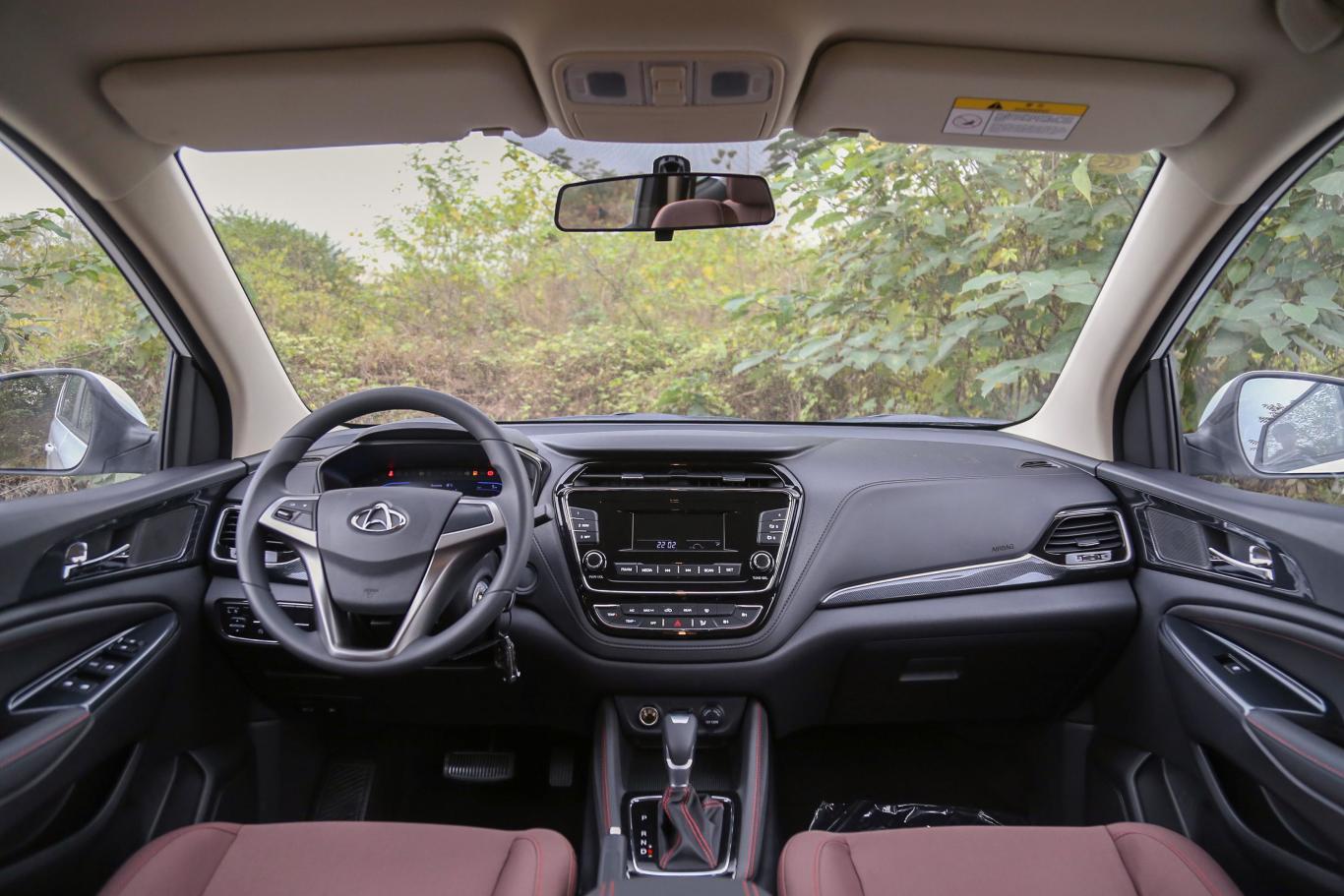 【长安欧尚A8001.5T 手自一体 舒适版内饰全景正拍图片-汽车图片大全】-易车