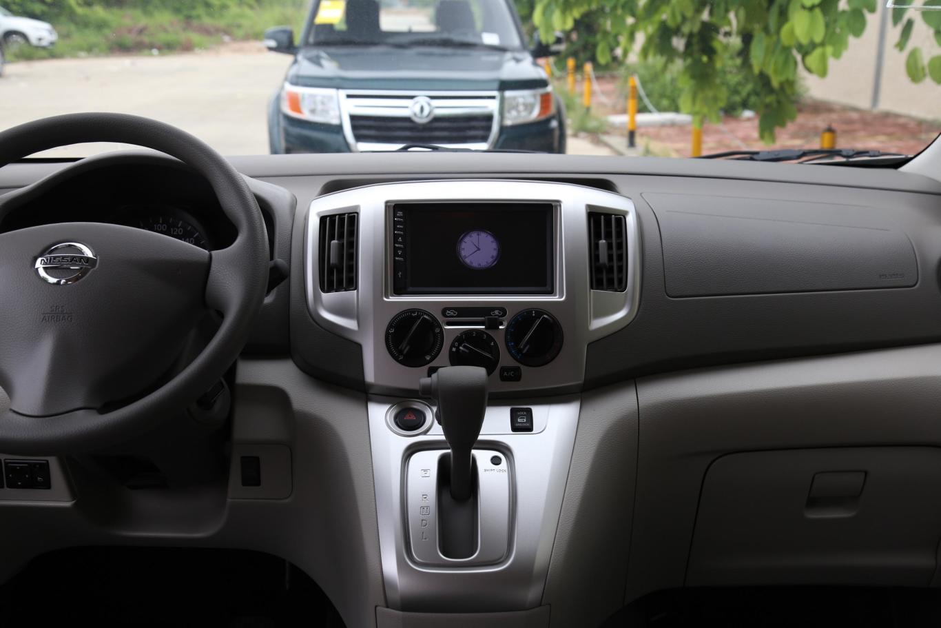 【日产NV2001.6L CVT 尊享版中控台整体图片-汽车图片大全】-易车
