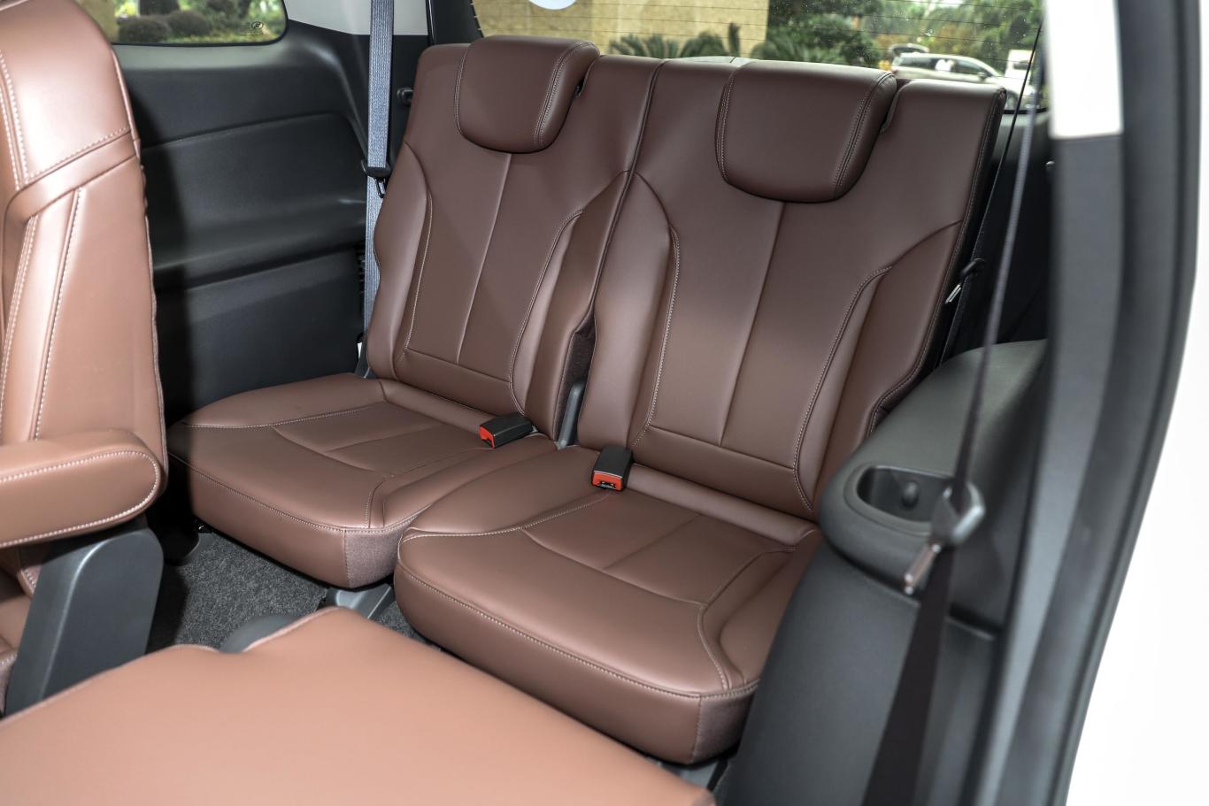 【别克GL618T 互联尊贵版 6座 国V空间图片-汽车图片大全】-易车