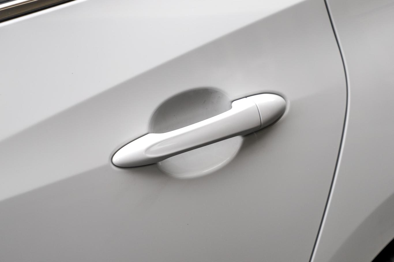 【别克GL618T 互联尊贵版 6座 国V外观图片-汽车图片大全】-易车