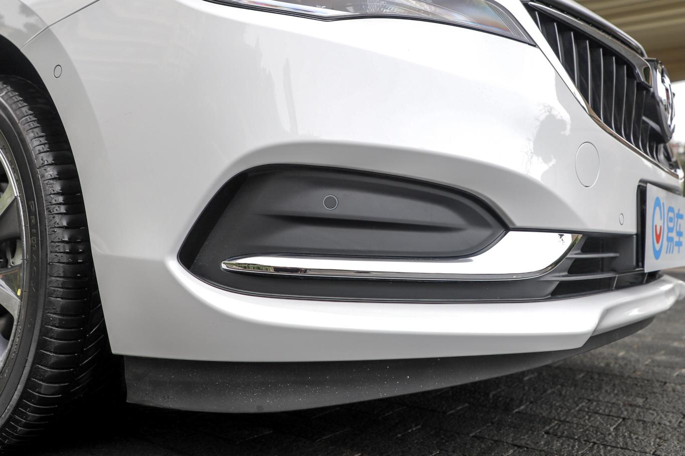 【别克GL618T 互联尊贵版 6座 国V外观图片-汽车图片大全】-易车