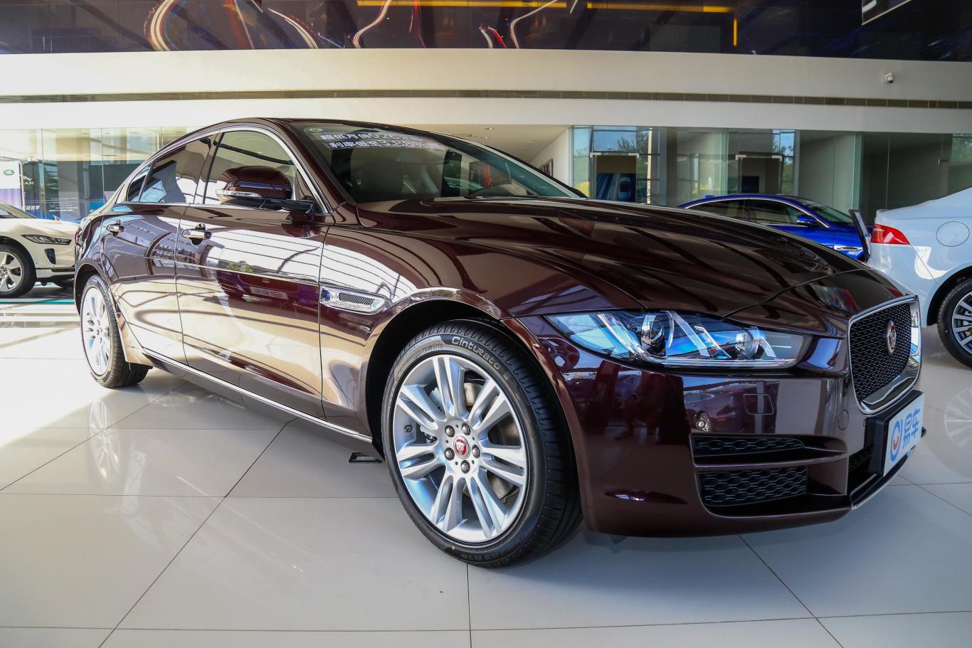 【捷豹XEL2.0T 250PS 尊享版 国V侧前45度车头向右水平图片-汽车图片大全】-易车