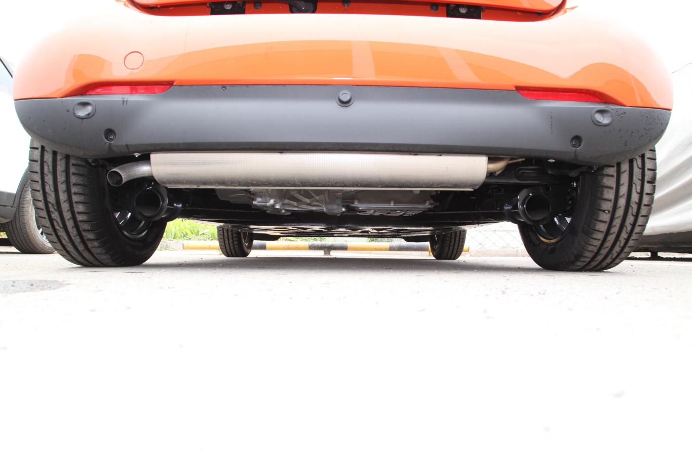 【smart fortwo0.9T 66千瓦硬顶动擎版 国VI后悬架整体图片-汽车图片大全】-易车