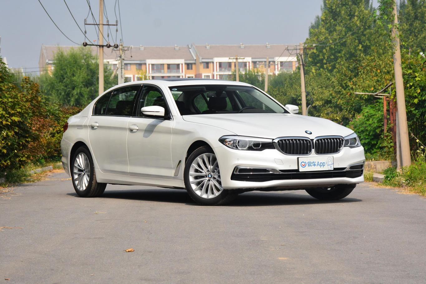 【宝马5系525Li 豪华套装侧前45度车头向右水平图片-汽车图片大全】-易车
