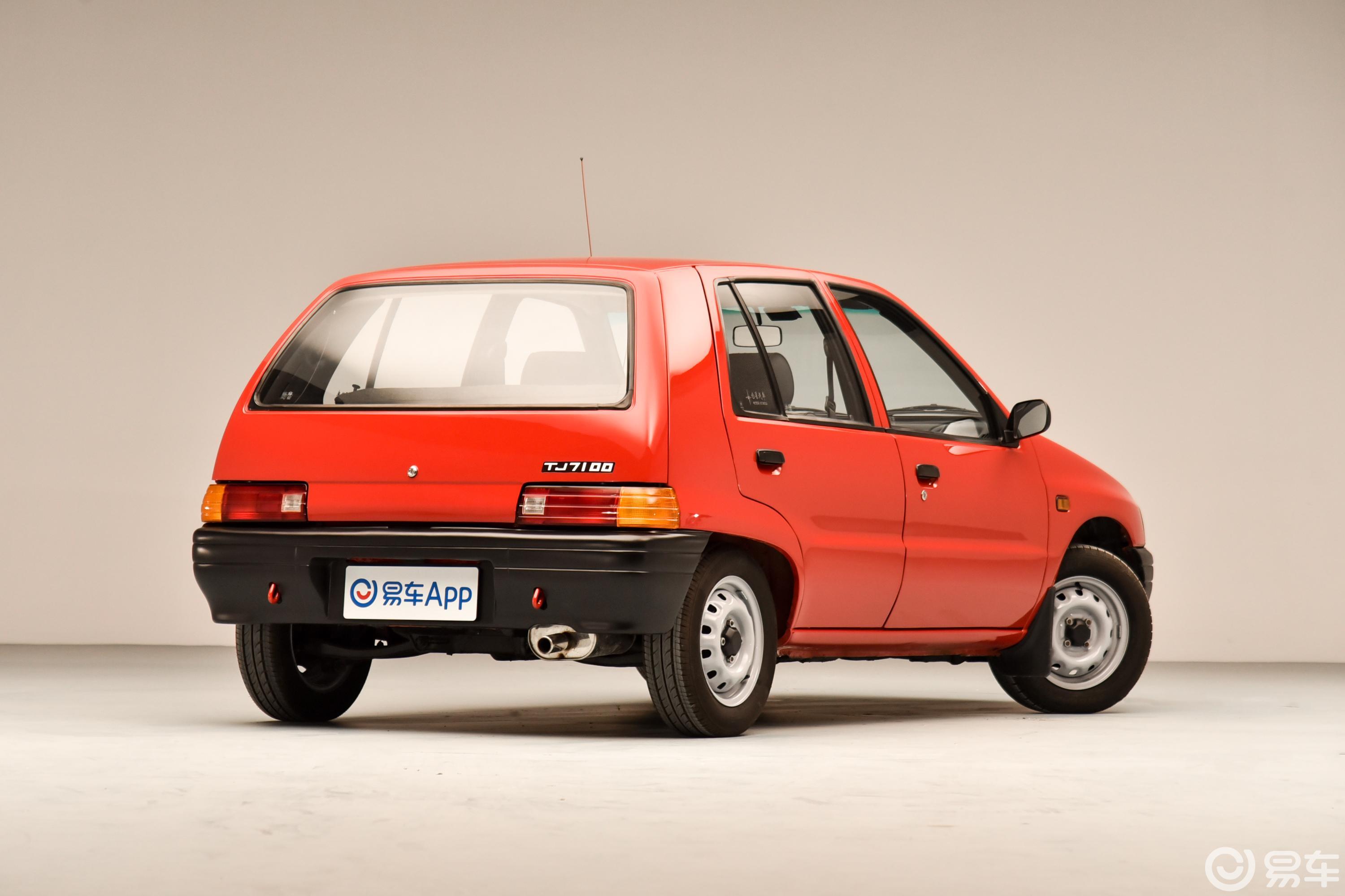 【夏利TJ7100侧后45度车头向右水平图片-汽车图片大全】-易车