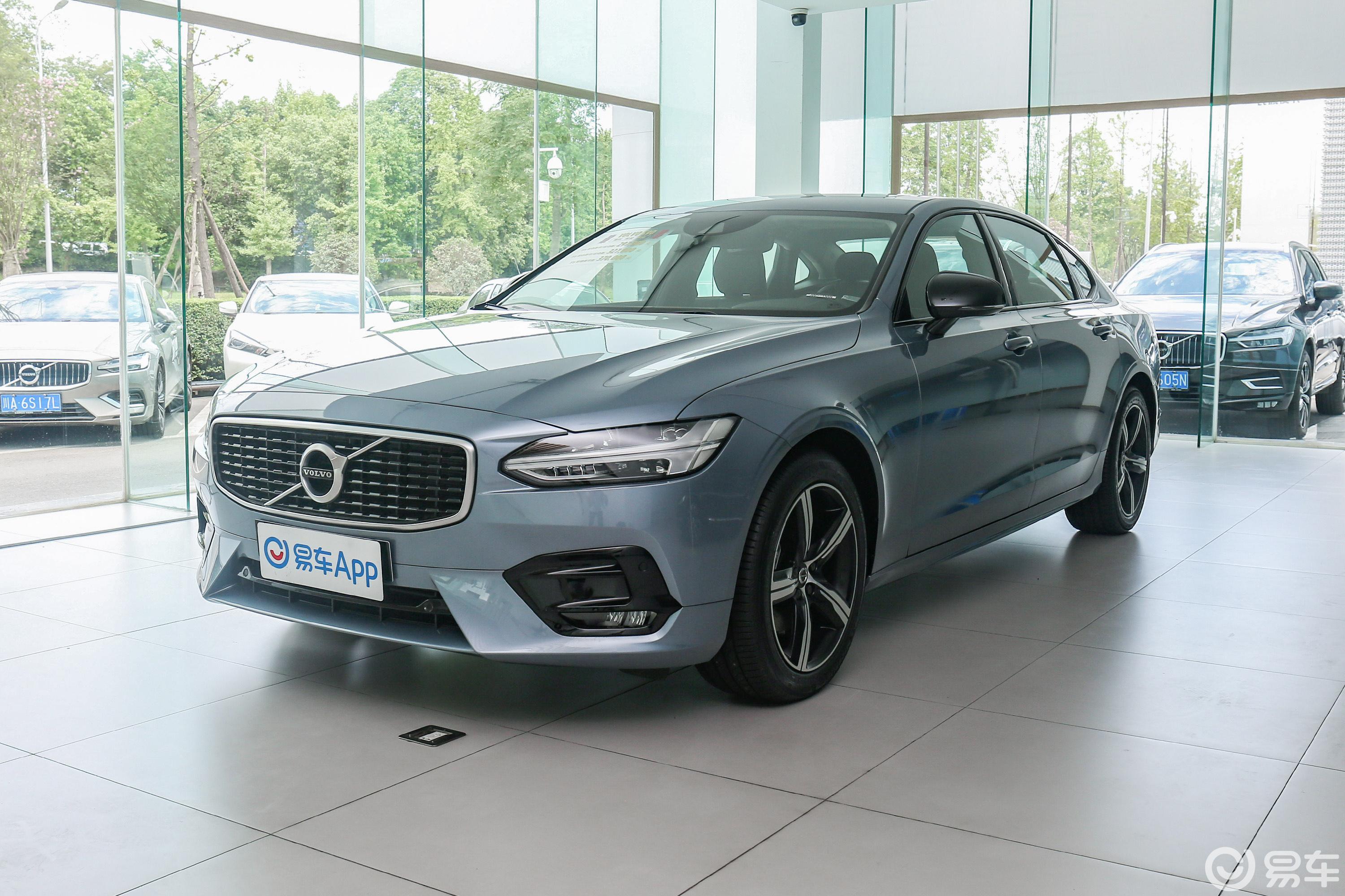 【沃尔沃S90改款 T5 智逸运动版侧前45度车头向左水平图片-汽车图片大全】-易车