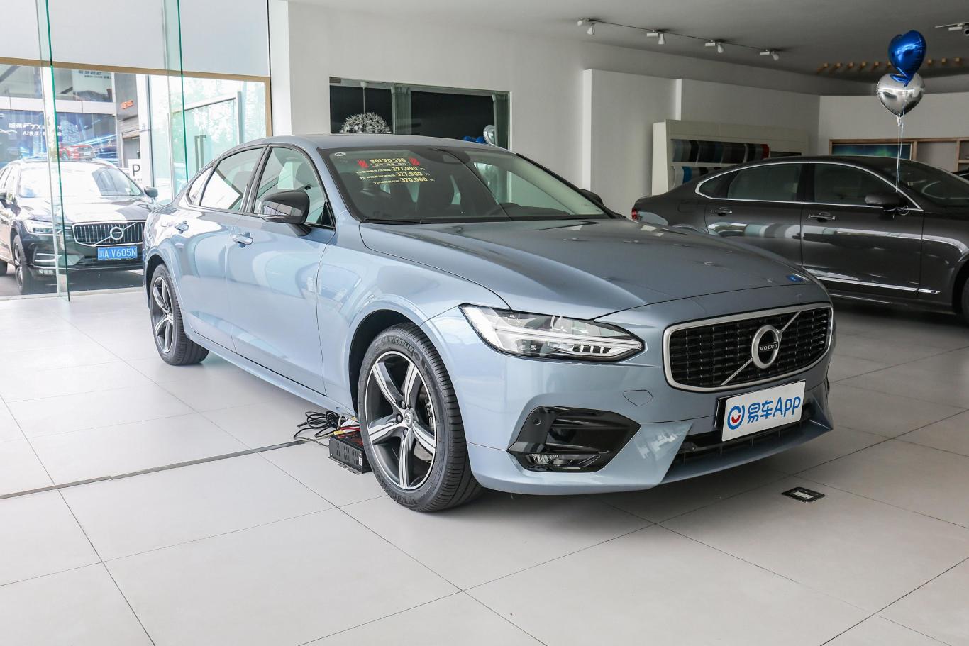 【沃尔沃S90改款 T5 智逸运动版侧前45度车头向右水平图片-汽车图片大全】-易车