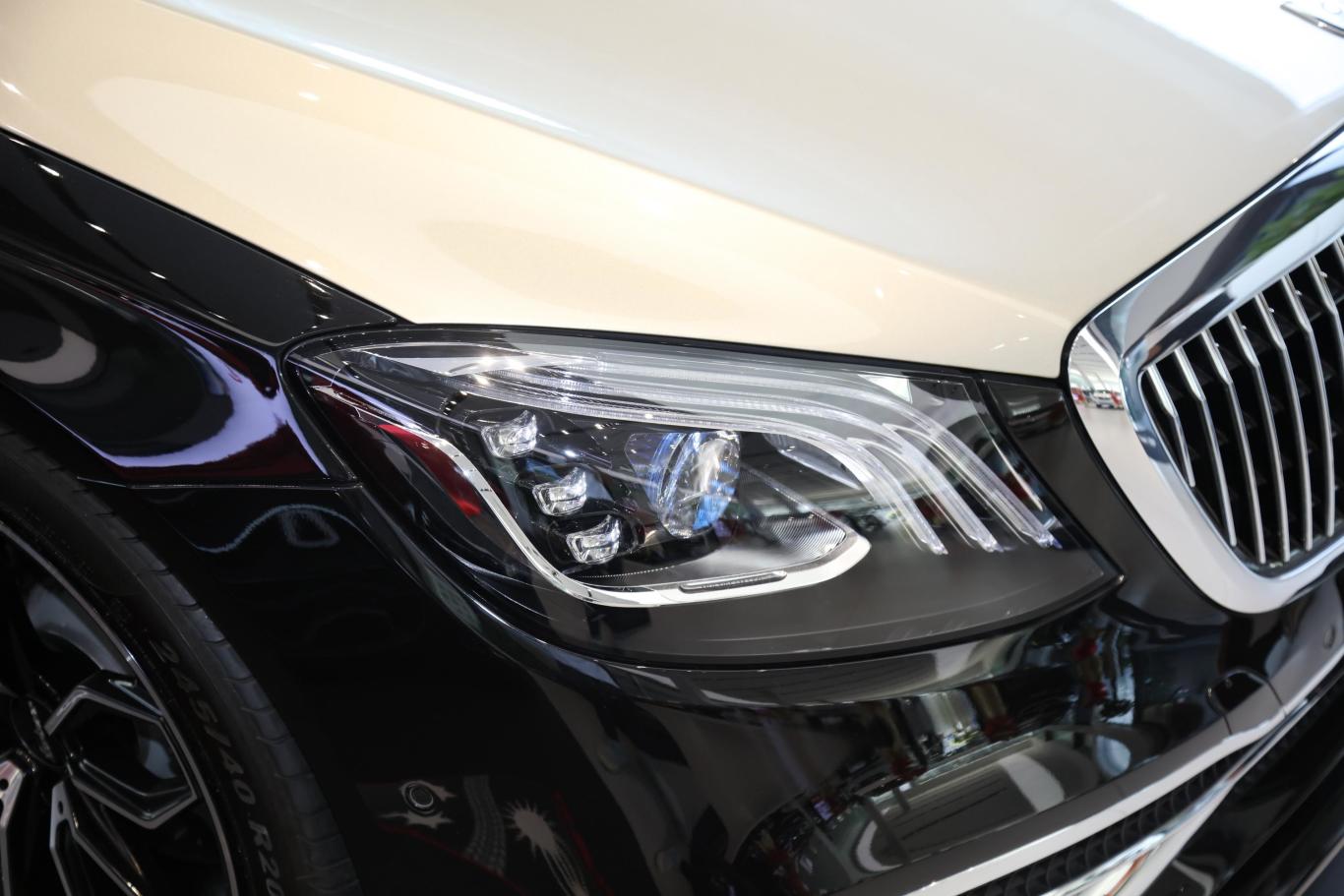 【Lorinser MAYBACH S级LS85 双拼限量版 5座大灯侧45度俯拍图片-汽车图片大全】-易车