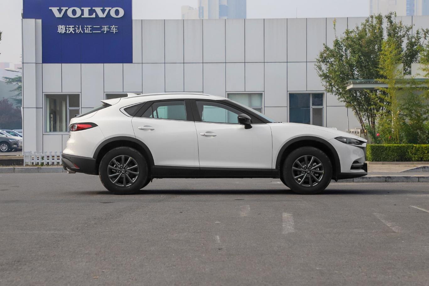 【马自达CX-42.0L 手自一体 两驱 蓝天领先版正侧车头向右水平图片-汽车图片大全】-易车