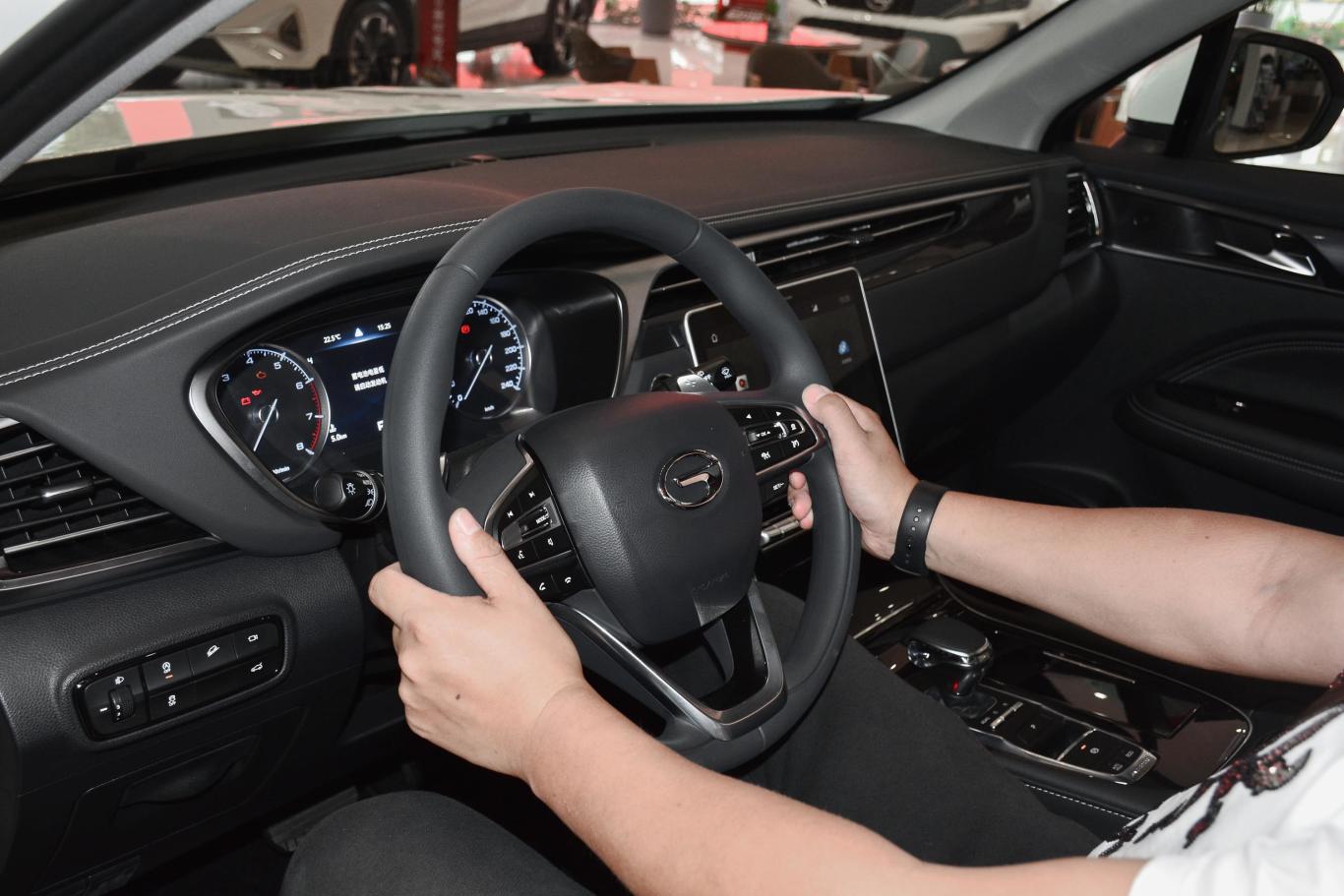 【传祺GS5进阶款 270T 手自一体 科技智领版内饰图片-汽车图片大全】-易车