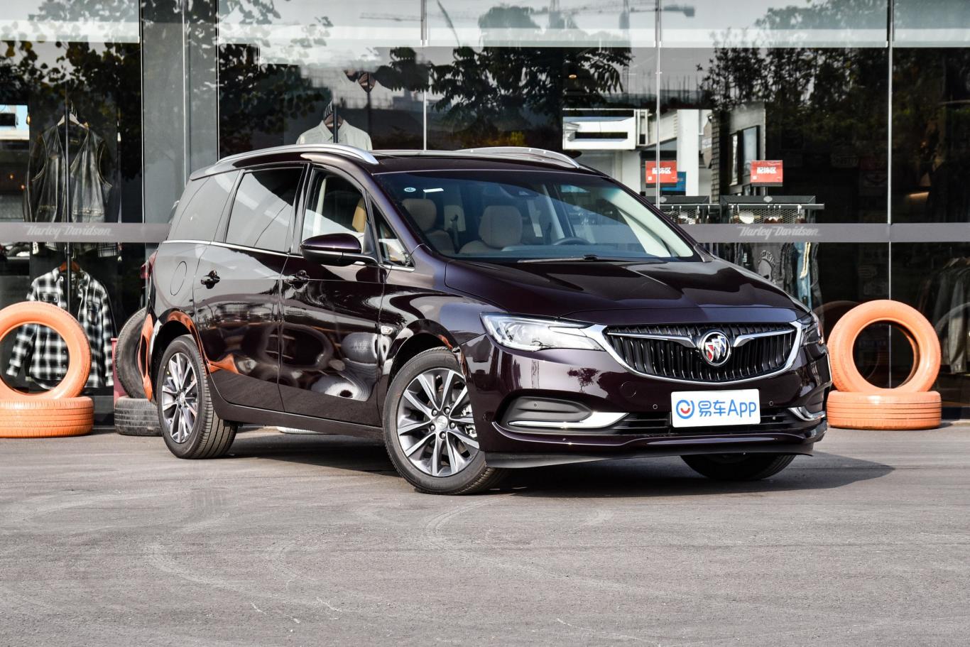 【别克GL6轻混 323T 互联尊贵型侧前45度车头向右水平图片-汽车图片大全】-易车