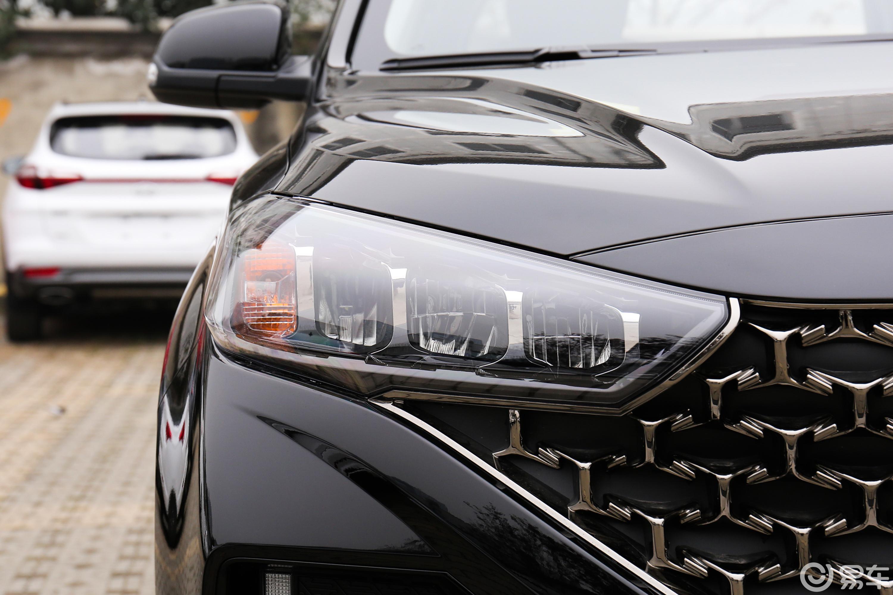 【现代ix352.0L 自动 两驱 领先版GLS外观灯组图片-汽车图片大全】-易车