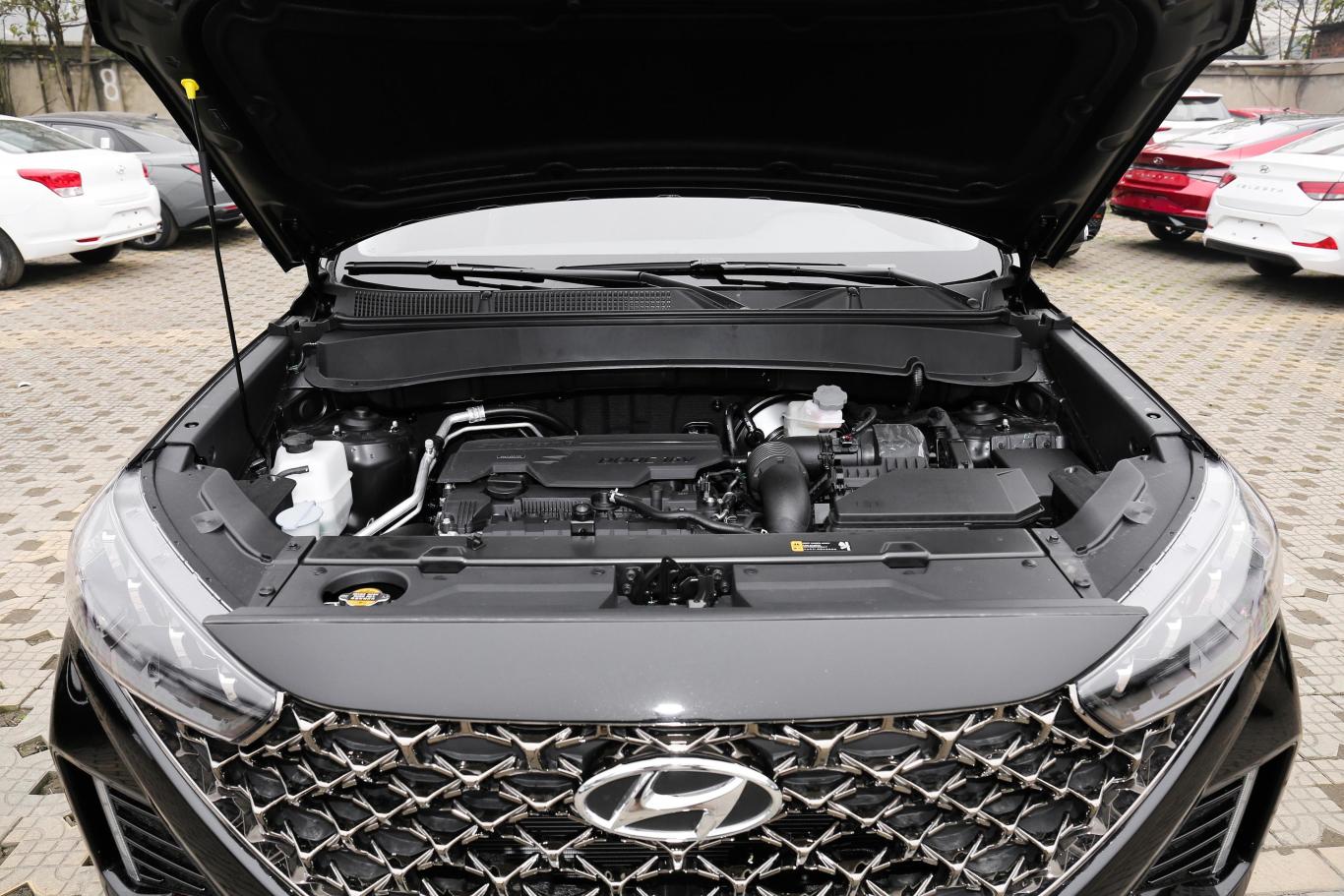 【现代ix352.0L 自动 两驱 领先版GLS发动机舱整体图片-汽车图片大全】-易车