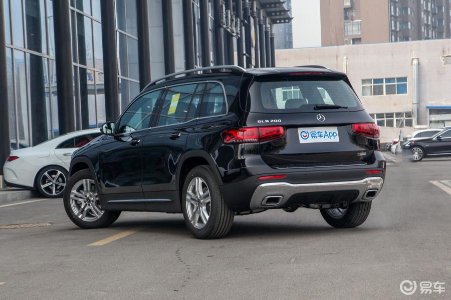 【奔驰GLB2021款GLB 200 动感型正后水平汽车图片-汽车图片大全】-易车