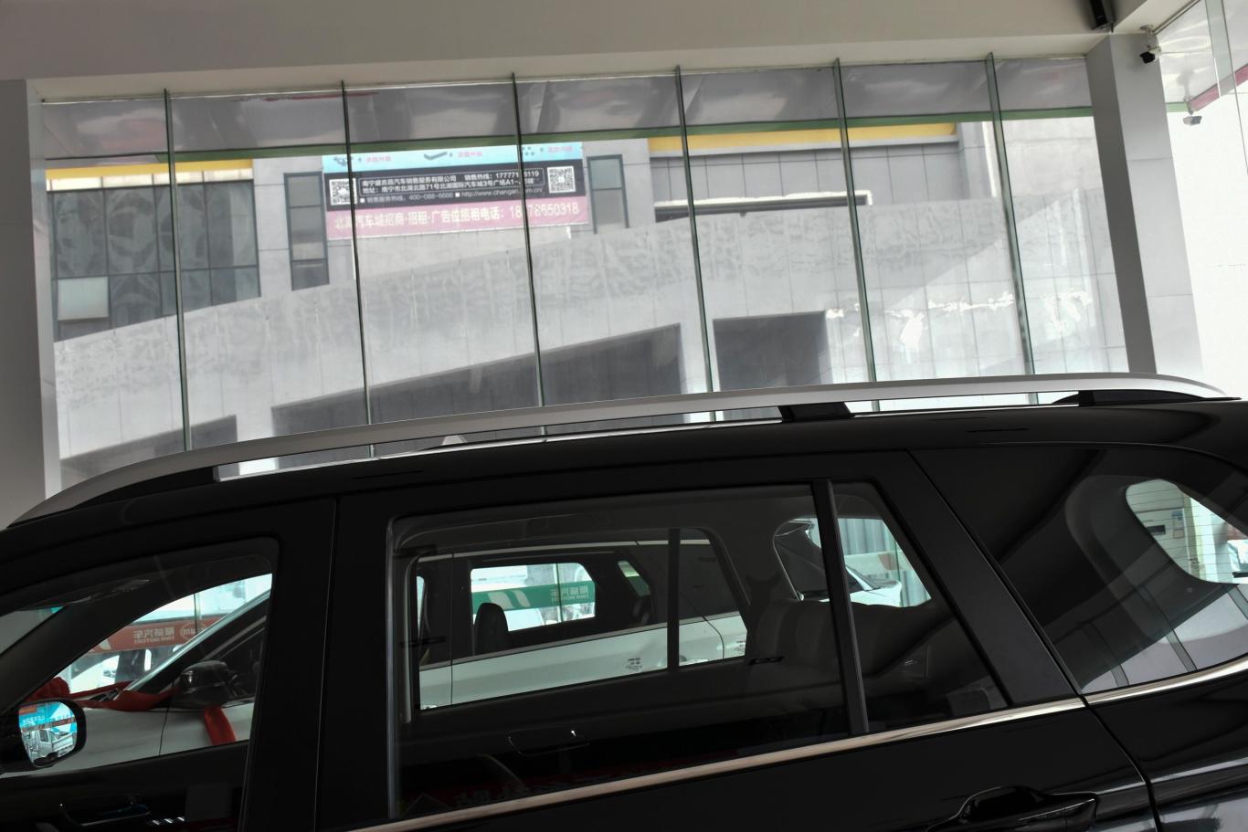 【SWM斯威X71.5T 手自一体 智云版 7座车顶行李架图片-汽车图片大全】-易车