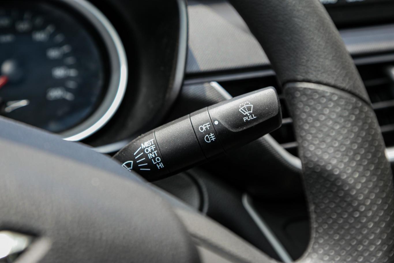 【五菱宏光S31.5T 手动 标准型 国VI主驾驶位图片-汽车图片大全】-易车