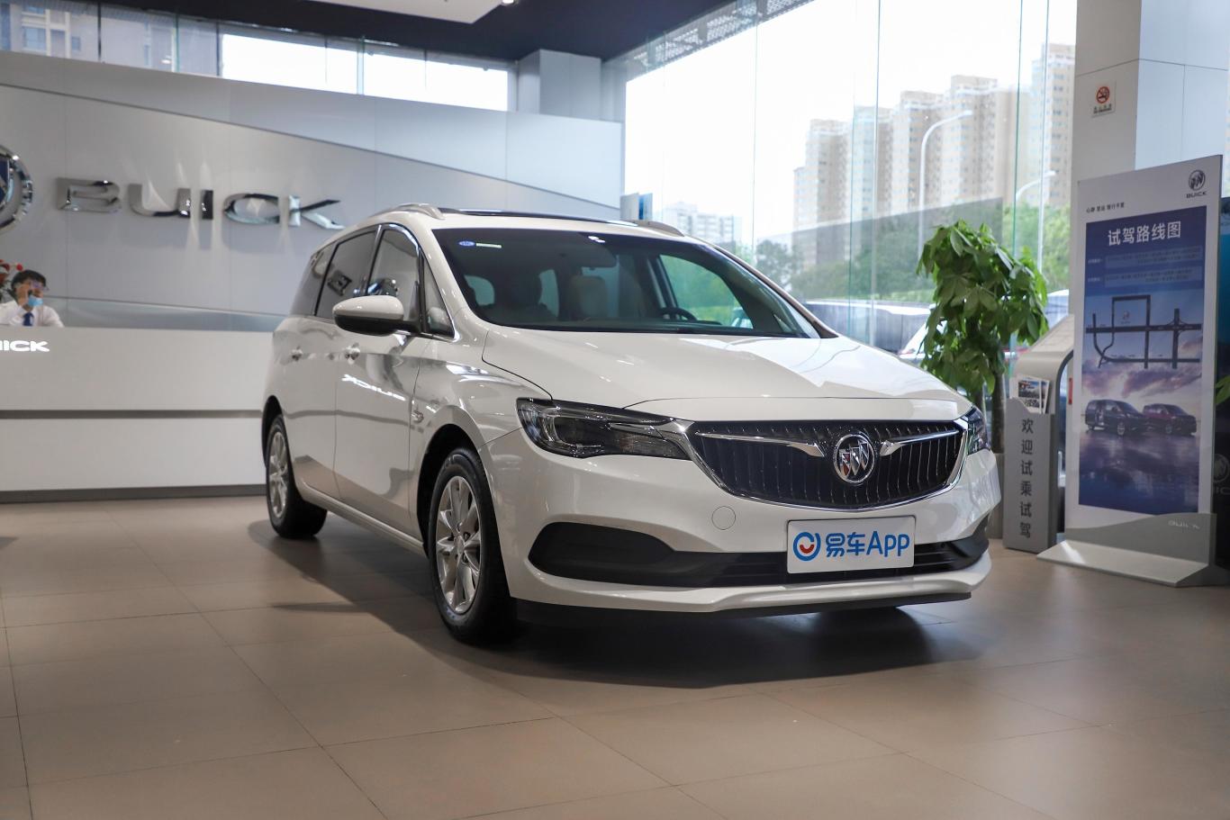 【别克GL6轻混 323T 互联精英型侧前45度车头向右水平图片-汽车图片大全】-易车