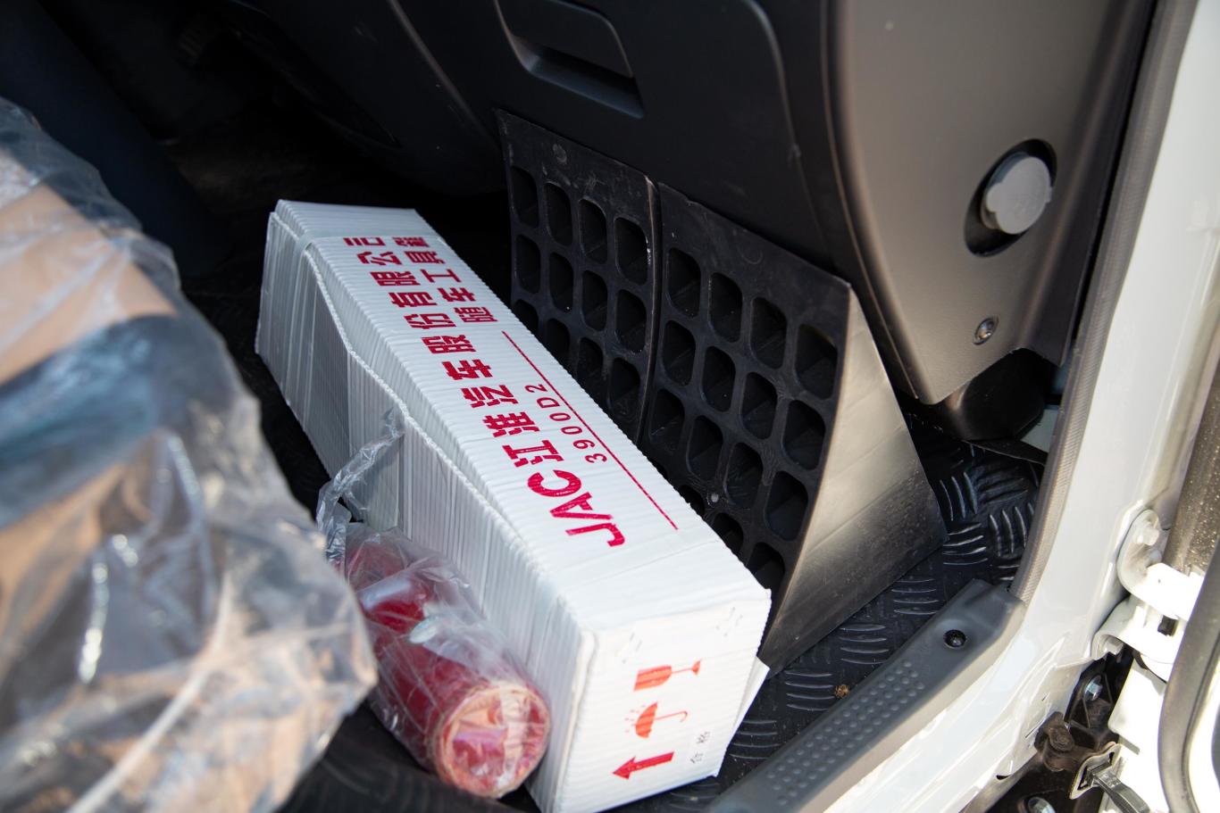 【康铃J3J3安徽全柴 2.3L 98马力 轴距2900 单排箱式轻卡 柴油 国VI随车工具图片-汽车图片大全】-易车