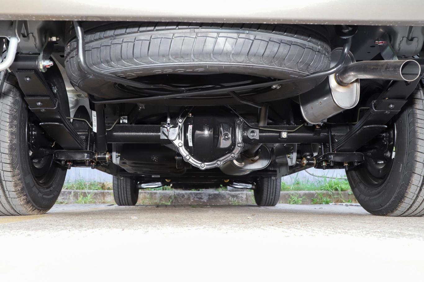 【菱智M5 1.6L 实用型 5座后悬架整体图片-汽车图片大全】-易车