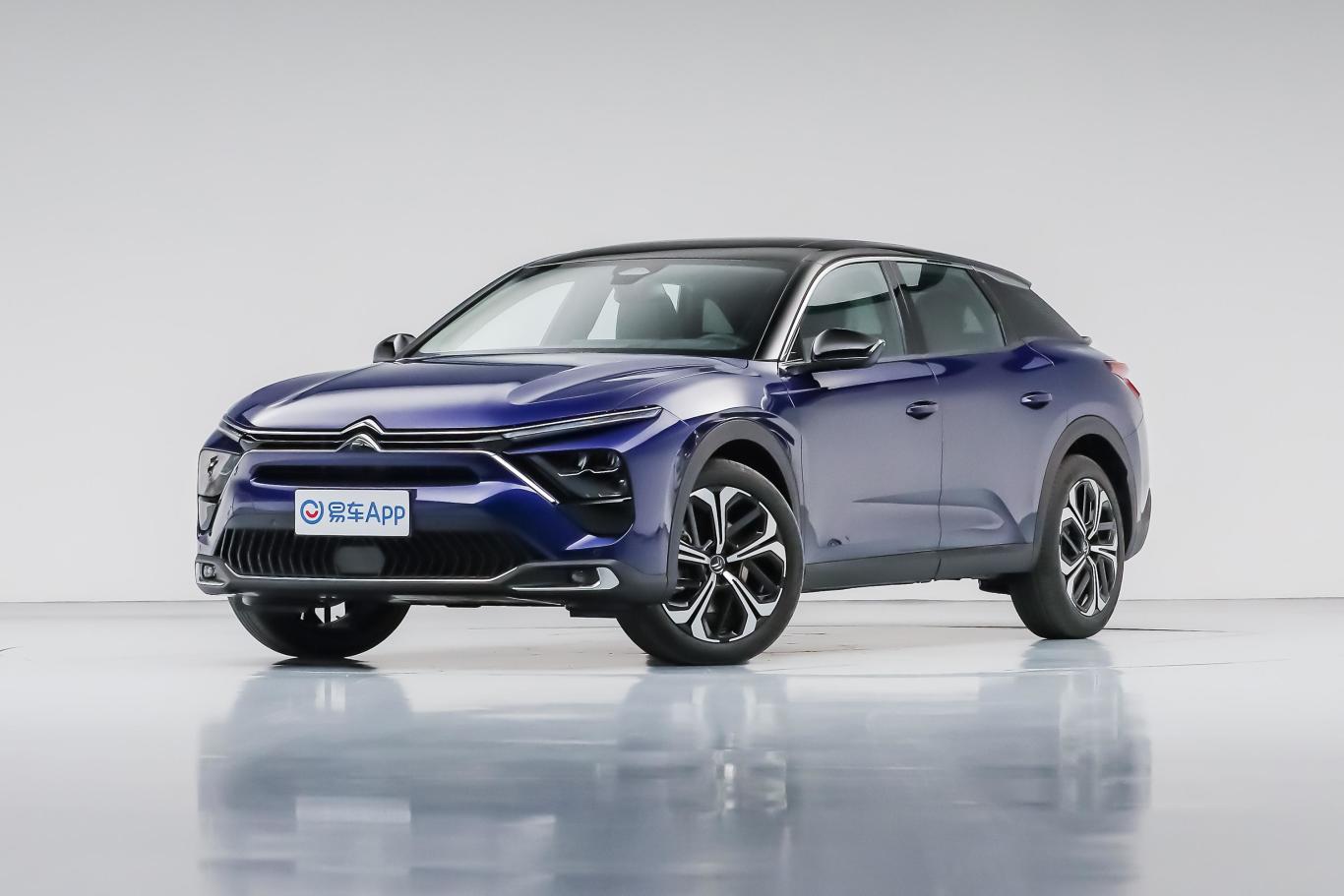 【凡尔赛C5 X1.6T 耀不凡侧前45度车头向左水平图片-汽车图片大全】-易车