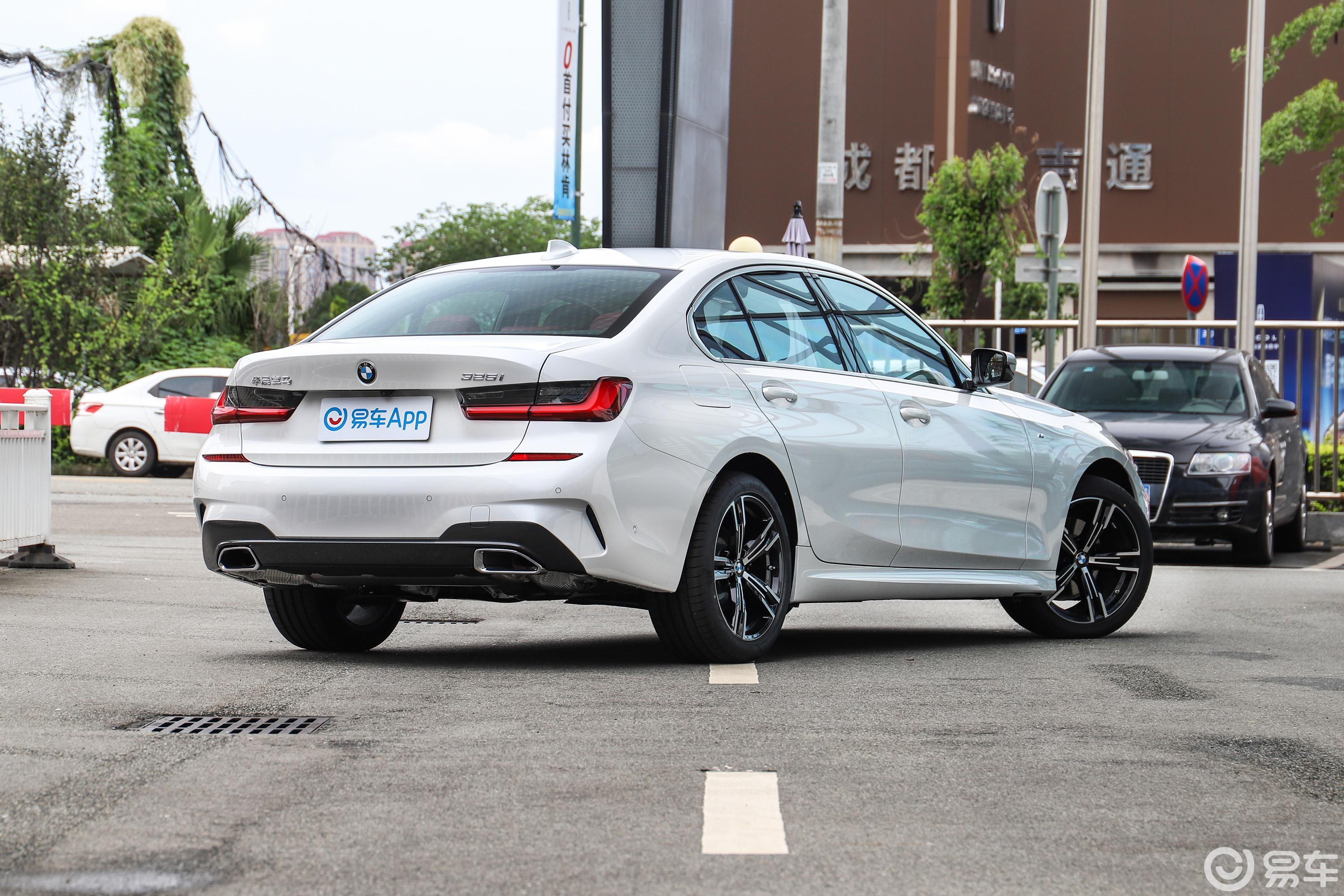 【宝马3系325i M运动套装侧后45度车头向右水平图片-汽车图片大全】-易车