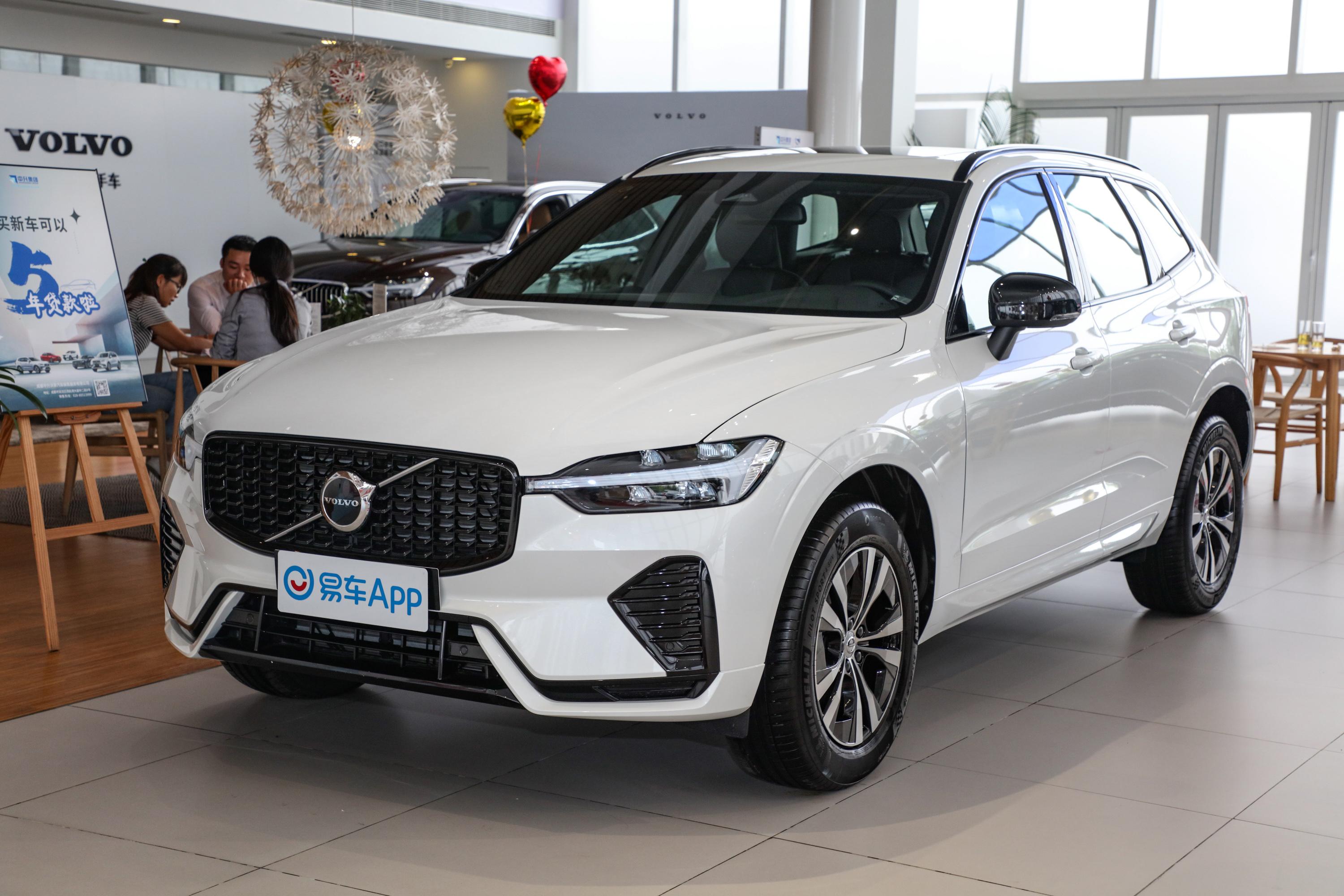 【2022款 沃尔沃XC60 B5 四驱 智逸运动版汽车报价_图片_参数配置】-易车_上海冠松沃尔沃
