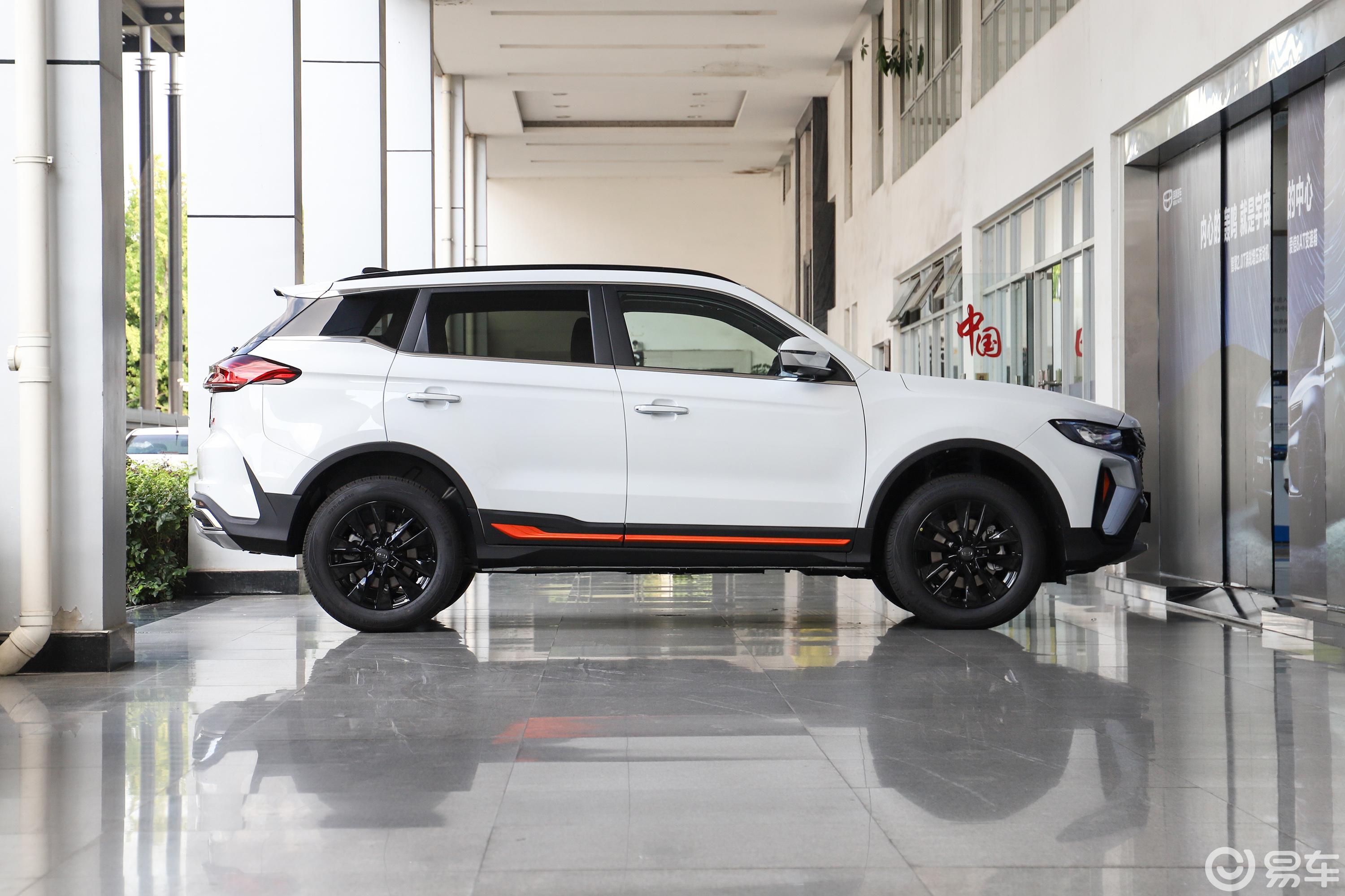 【博越博越X 1.8TD 双离合 两驱 智慧型正侧车头向右水平图片-汽车图片大全】-易车