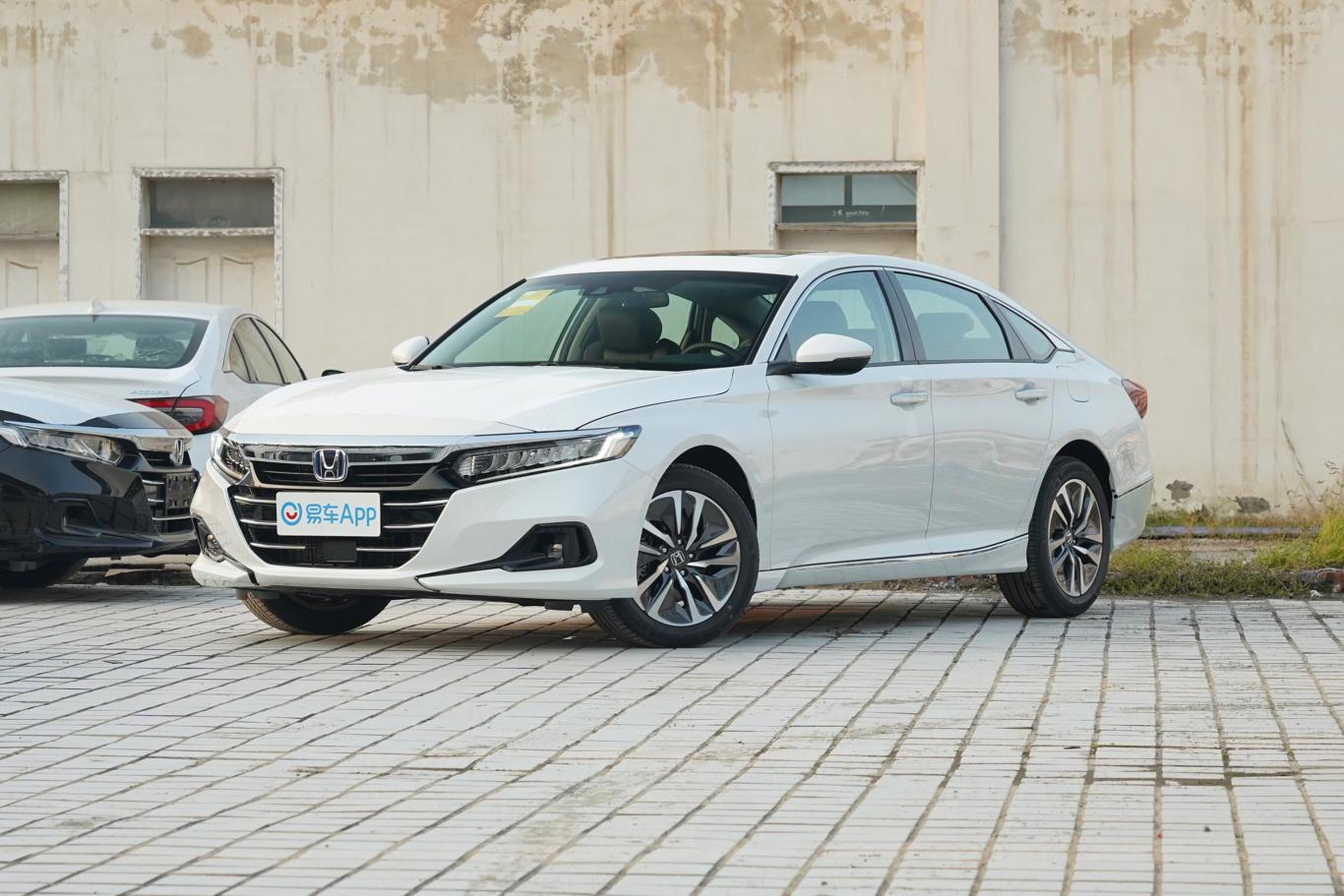 【雅阁混动 2.0L E-CVT 锐领版侧前45度车头向左水平图片-汽车图片大全】-易车