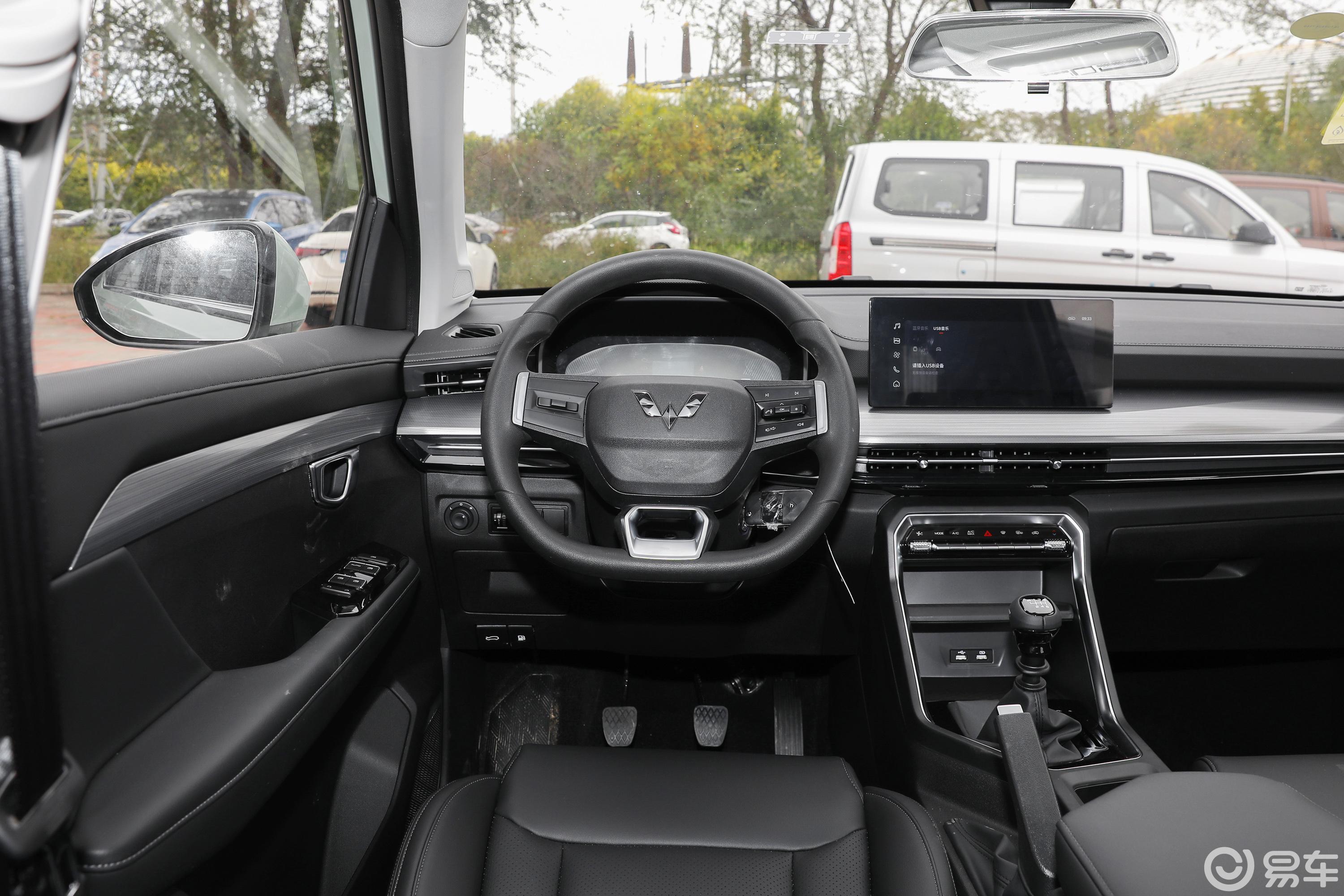 【五菱星辰1.5T 手动星光版驾驶位区域图片-汽车图片大全】-易车