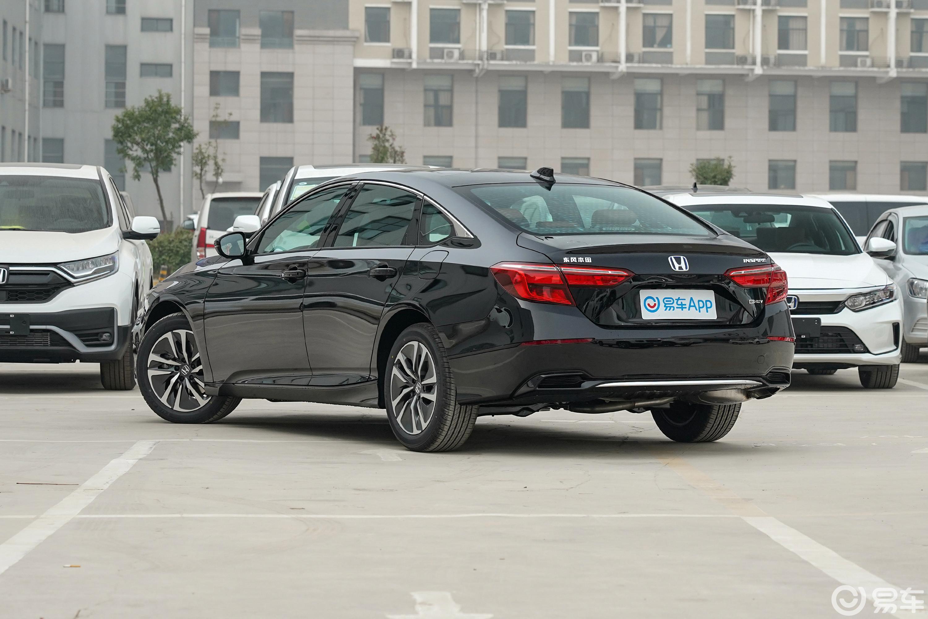 【英仕派锐·混动 2.0L E-CVT 净雅版侧后45度车头向左水平图片-汽车图片大全】-易车