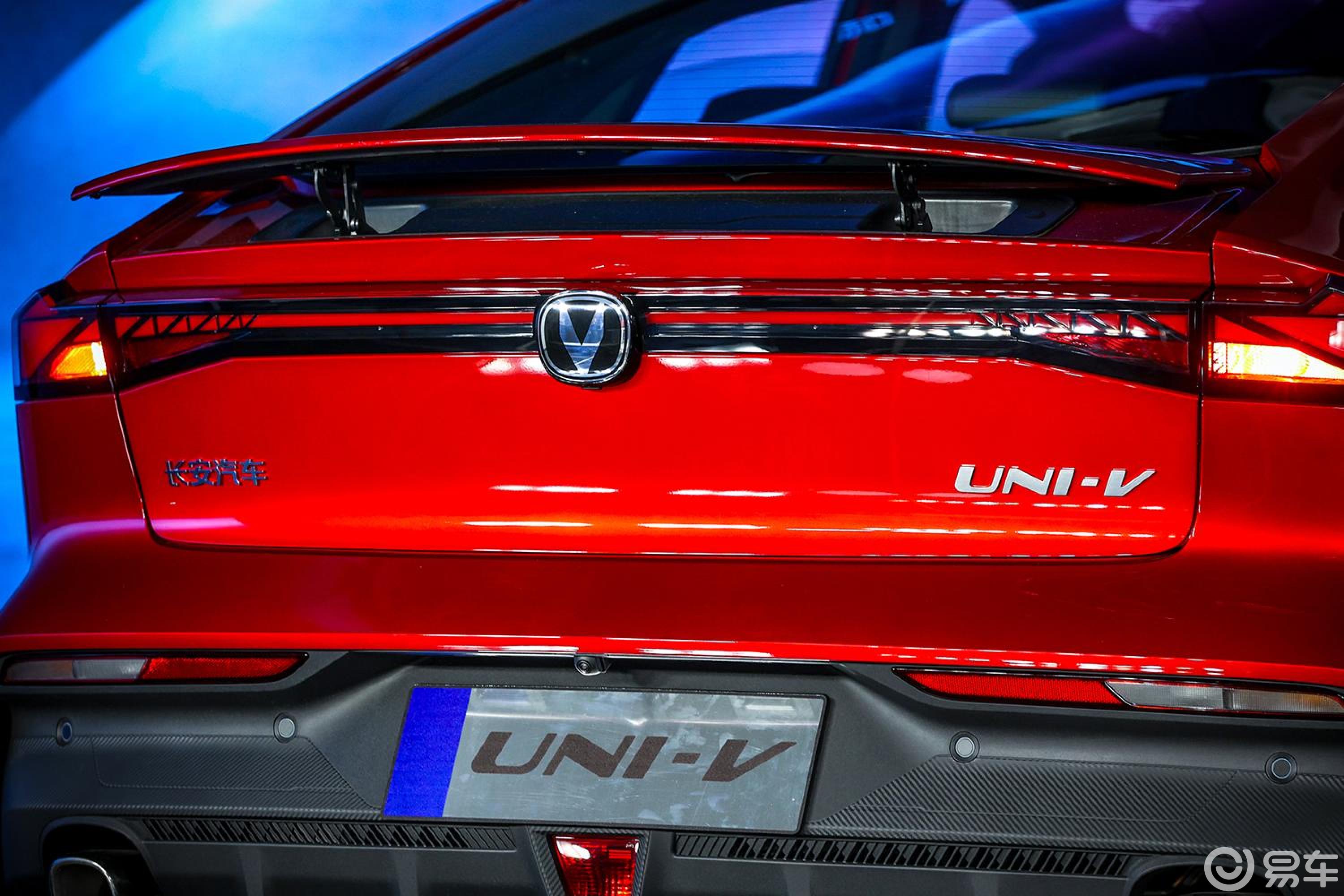 【长安UNI-V图片-汽车图片大全】-易车