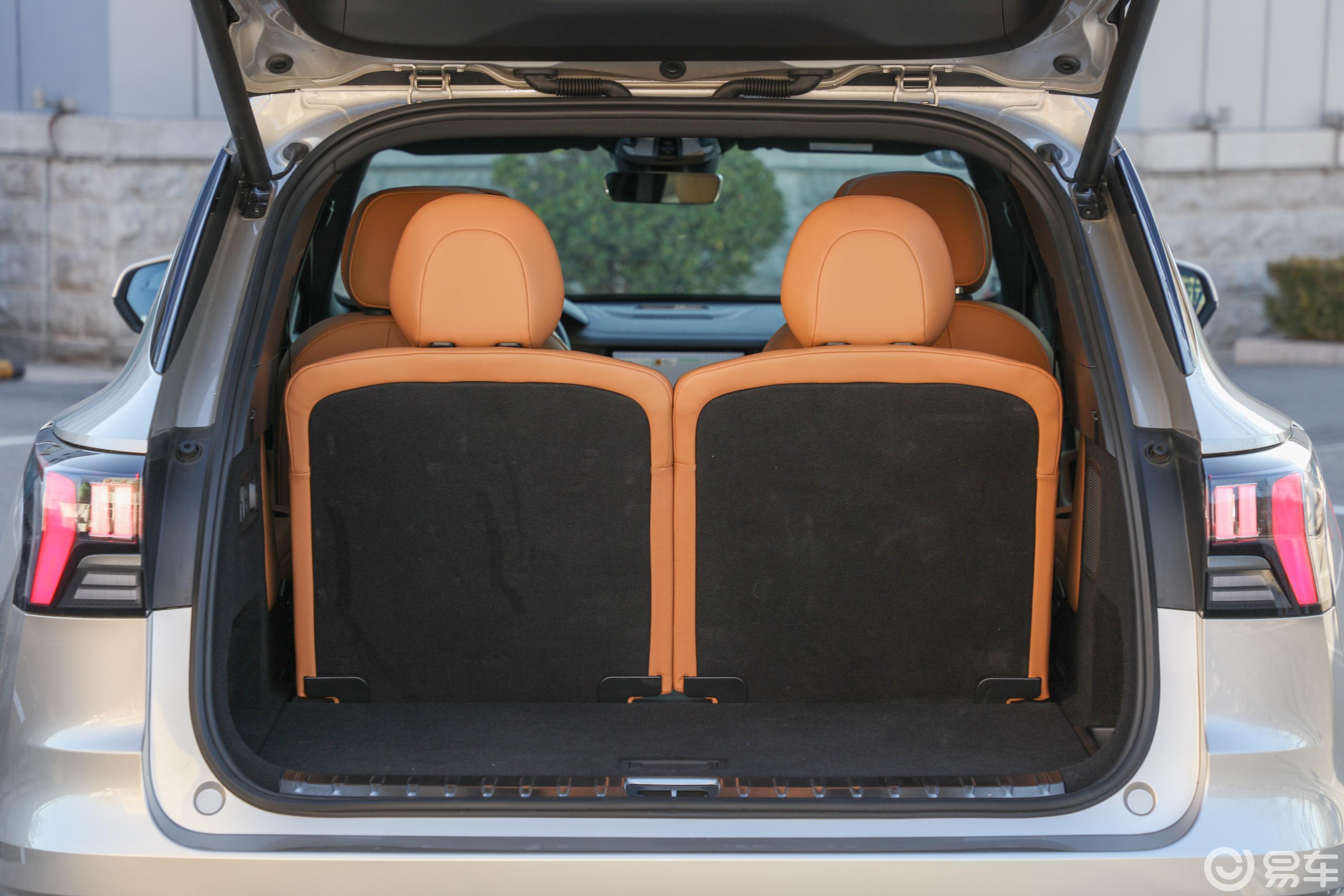 【领克092.0T 手自一体 Halo 6座后备厢空间特写图片-汽车图片大全】-易车