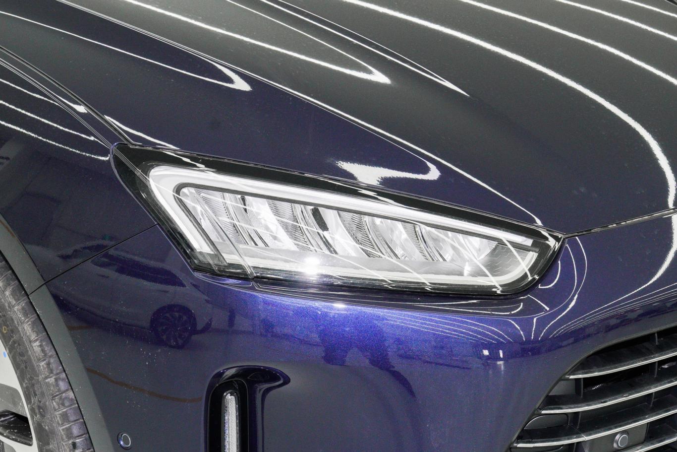 【问界M5增程版 180km 四驱性能版大灯侧45度俯拍图片-汽车图片大全】-易车