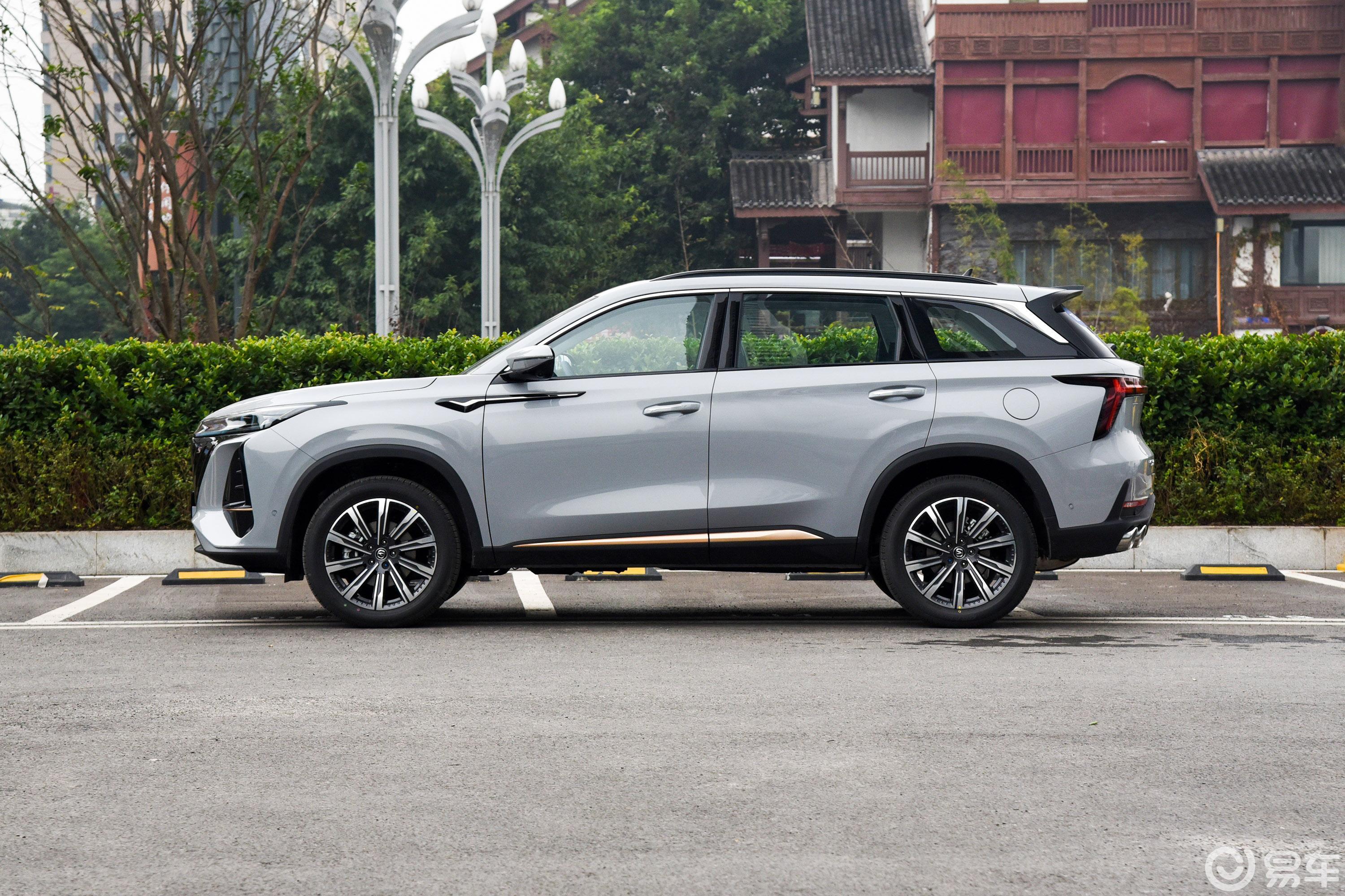 【长安CS75PLUS第二代 2.0T 旗舰型正侧车头向左水平图片-汽车图片大全】-易车