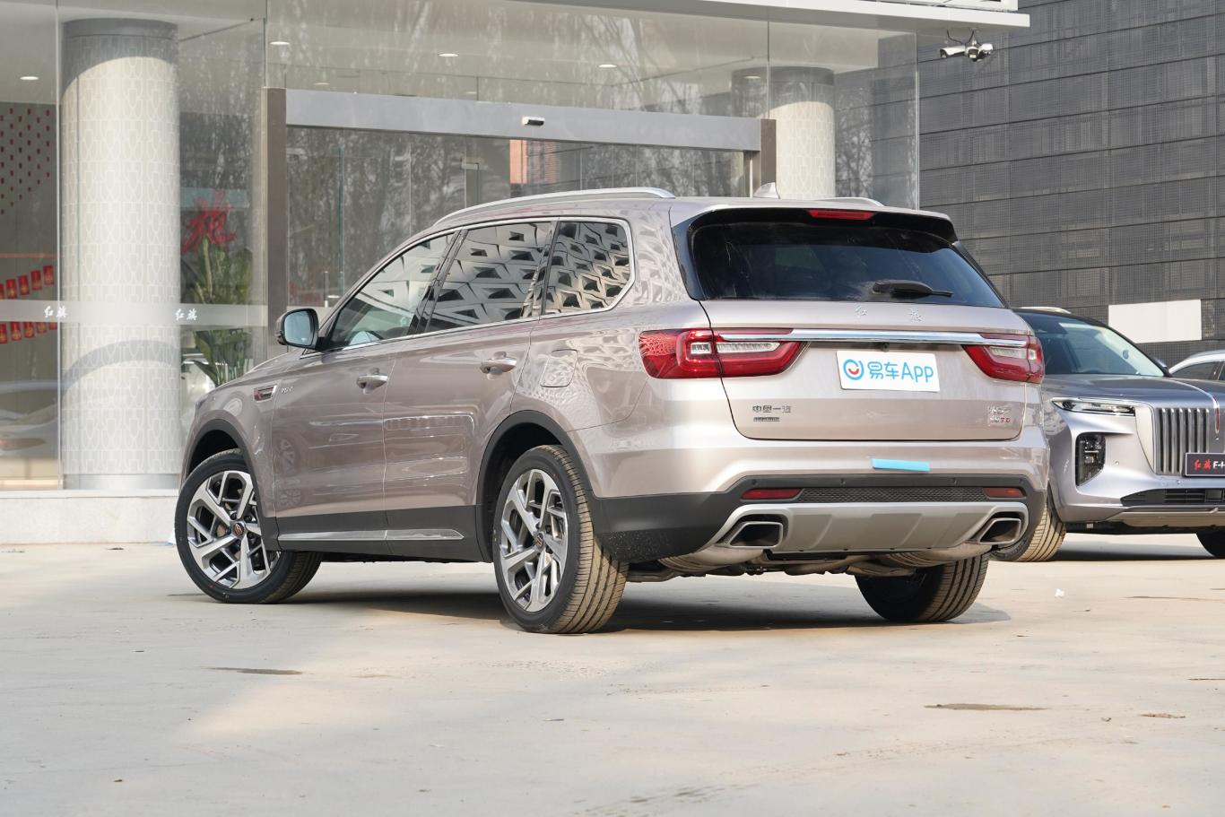 【红旗HS73.0T 手自一体 四驱 智联旗领版侧后45度车头向左水平图片-汽车图片大全】-易车