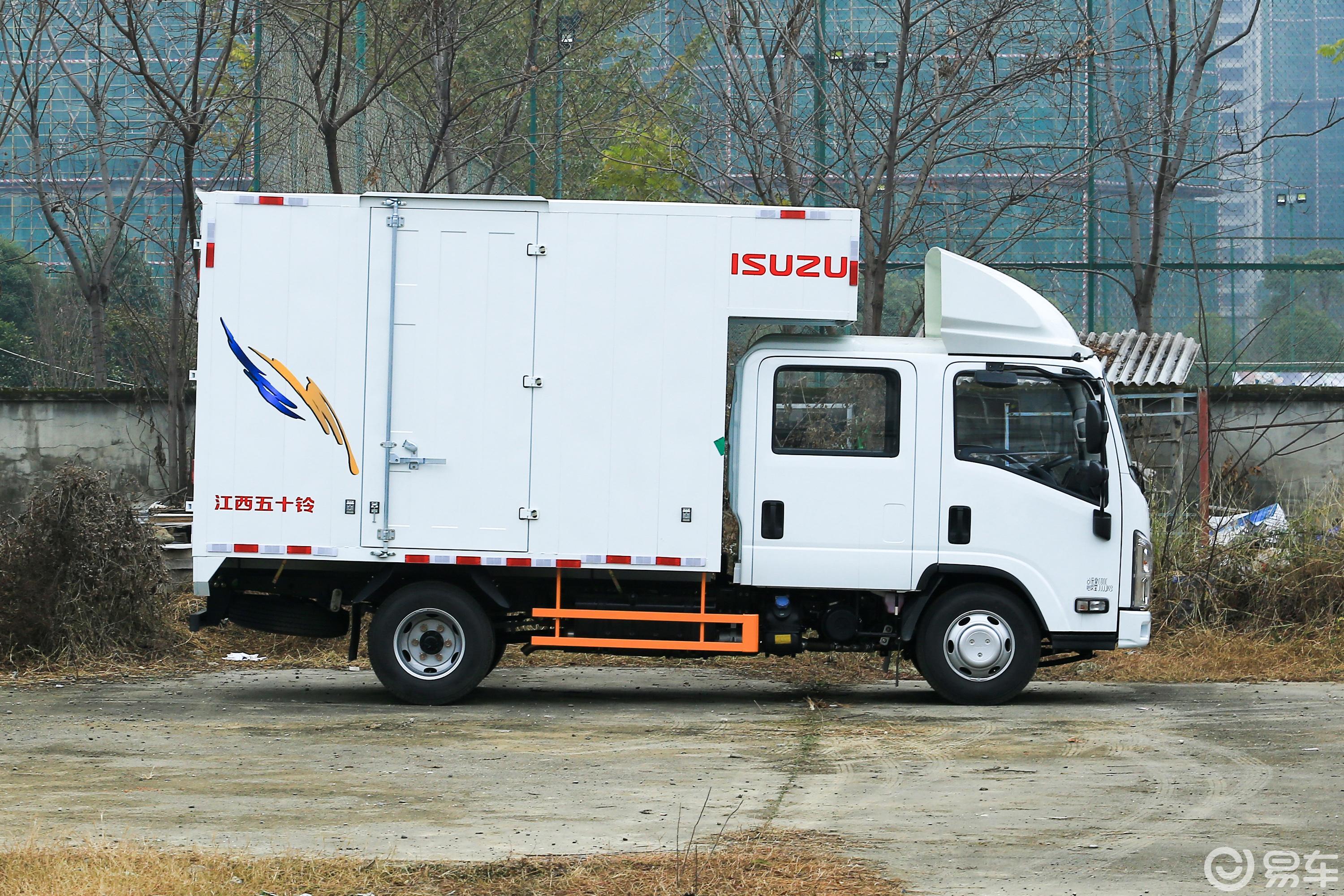 【翼放ECEC5 货厢 2.8T 双排气刹 标准版 国VI正侧车头向右水平图片-汽车图片大全】-易车