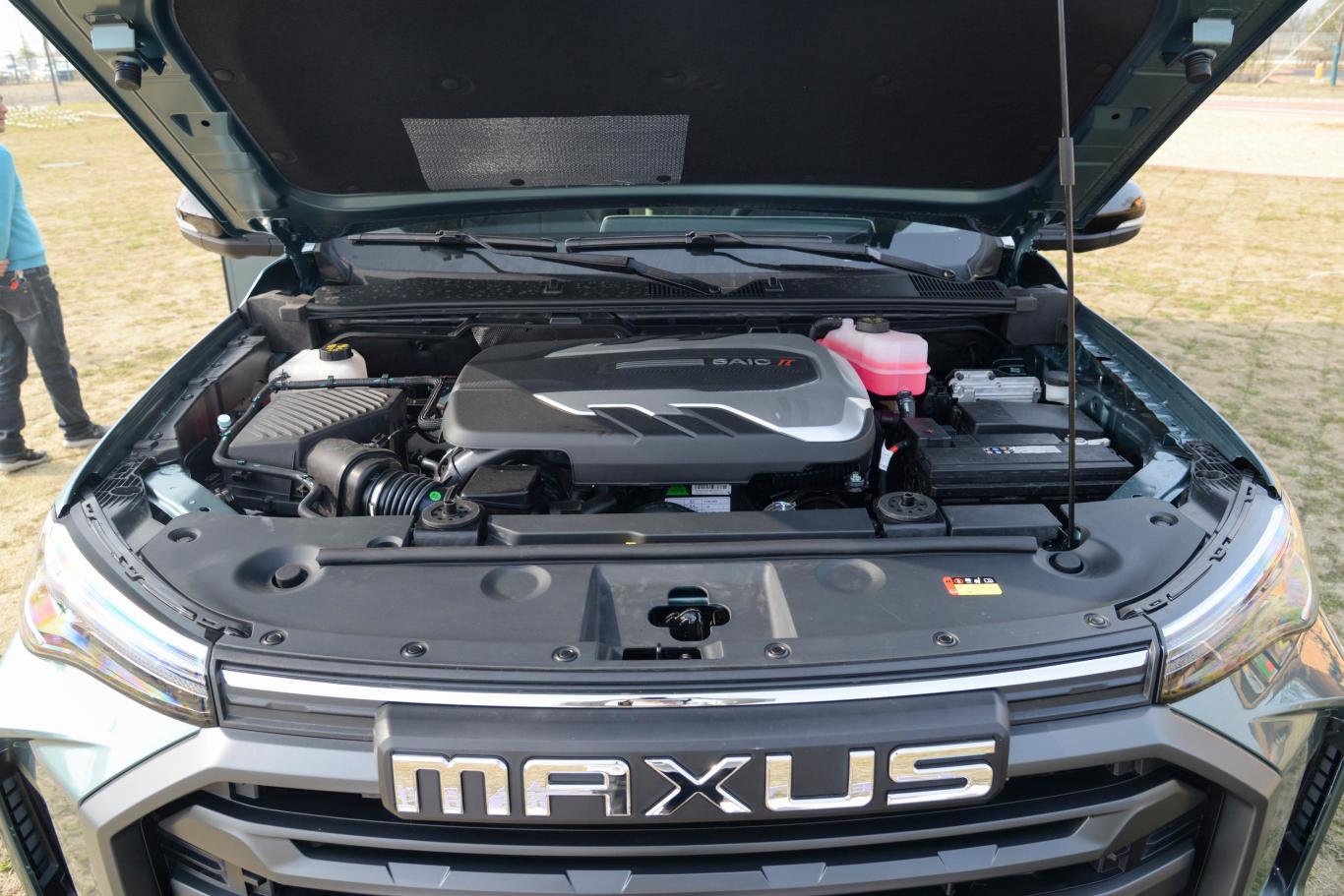 【大通T90房车探索家T90 2.0T 越野绿发动机/电机特写图片-汽车图片大全】-易车