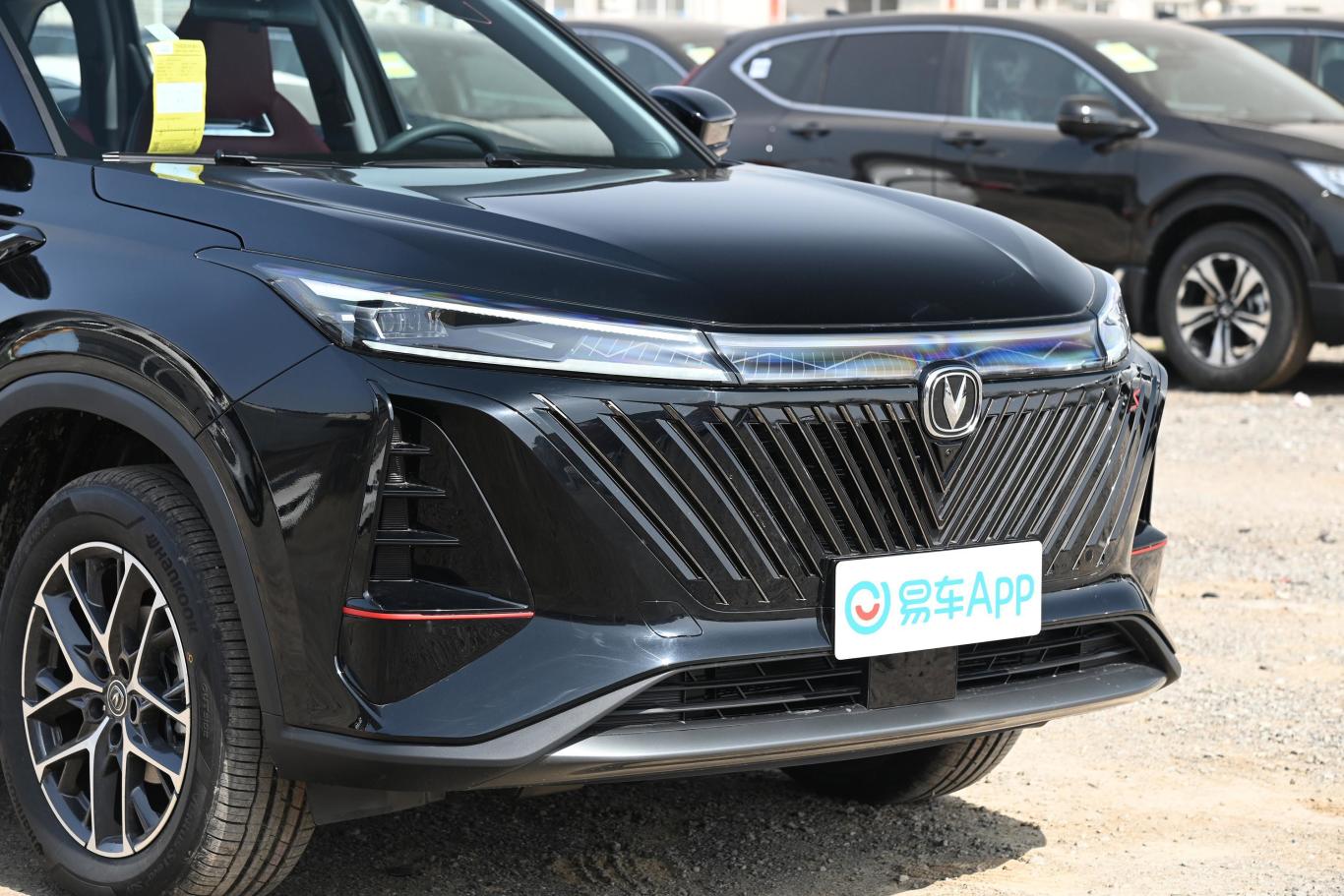 【长安CS75PLUS第二代 1.5T 豪华型前格栅侧俯拍图片-汽车图片大全】-易车