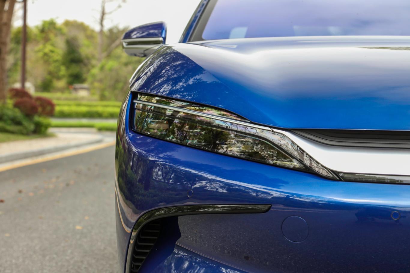 【汉创世版 EV 610km 四驱尊享型外观灯组图片-汽车图片大全】-易车