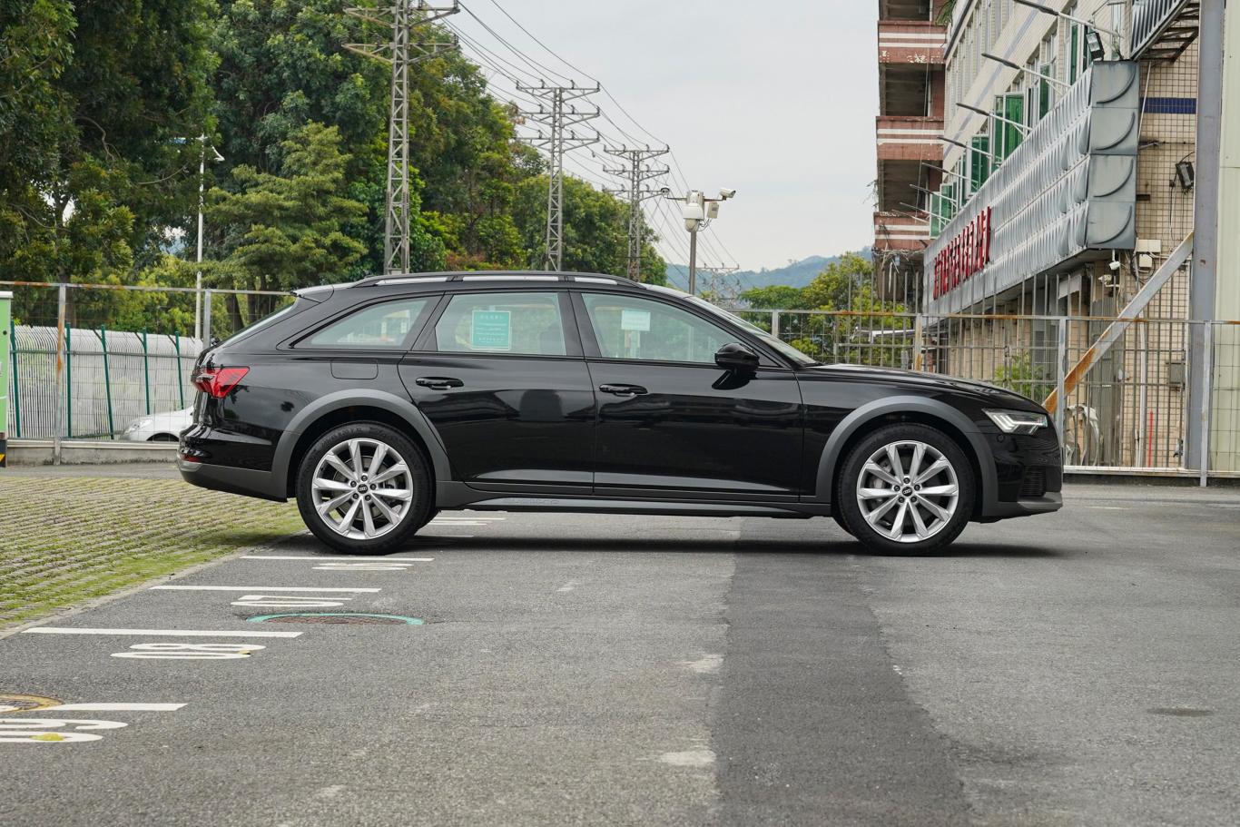 【奥迪A6Allroad quattro 探索家 55 TFSI 尊享越野型外观图片-汽车图片大全】-易车